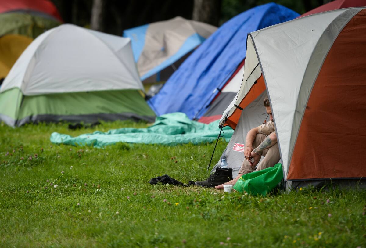 Le campement Notre-Dame s'organise pour l'hiver | TVA Nouvelles