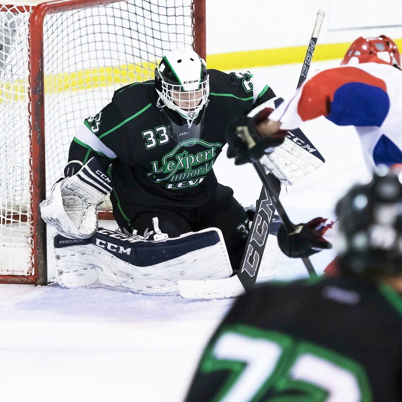 Amputé d’un pied à la suite d’un cancer rare, cet ex-gardien de but ...
