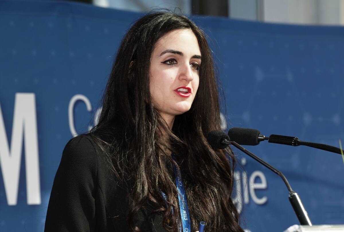 Français à Montréal: Lambropoulos quitte le Comité permanent des ...