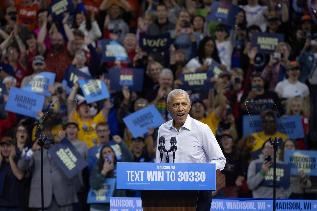 Barack Obama rappe du Eminem lors d'un rassemblement de campagne | TVA ...