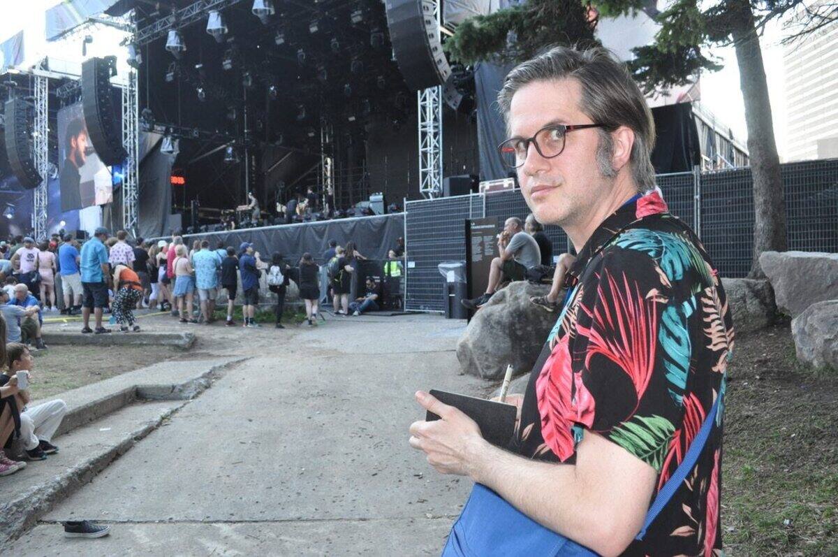 Revivre le Festival d’été en dessins grâce à Francis Desharnais | JDM