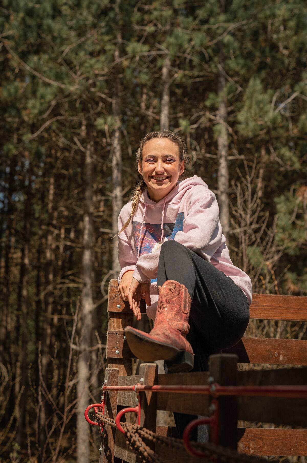 Dans «Hair»: Éléonore Lagacé s'éclate sur scène | JDM