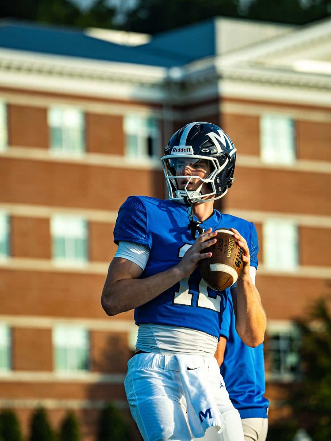 Football universitaire: voici pourquoi le quart-arrière Elliott Drapeau ...
