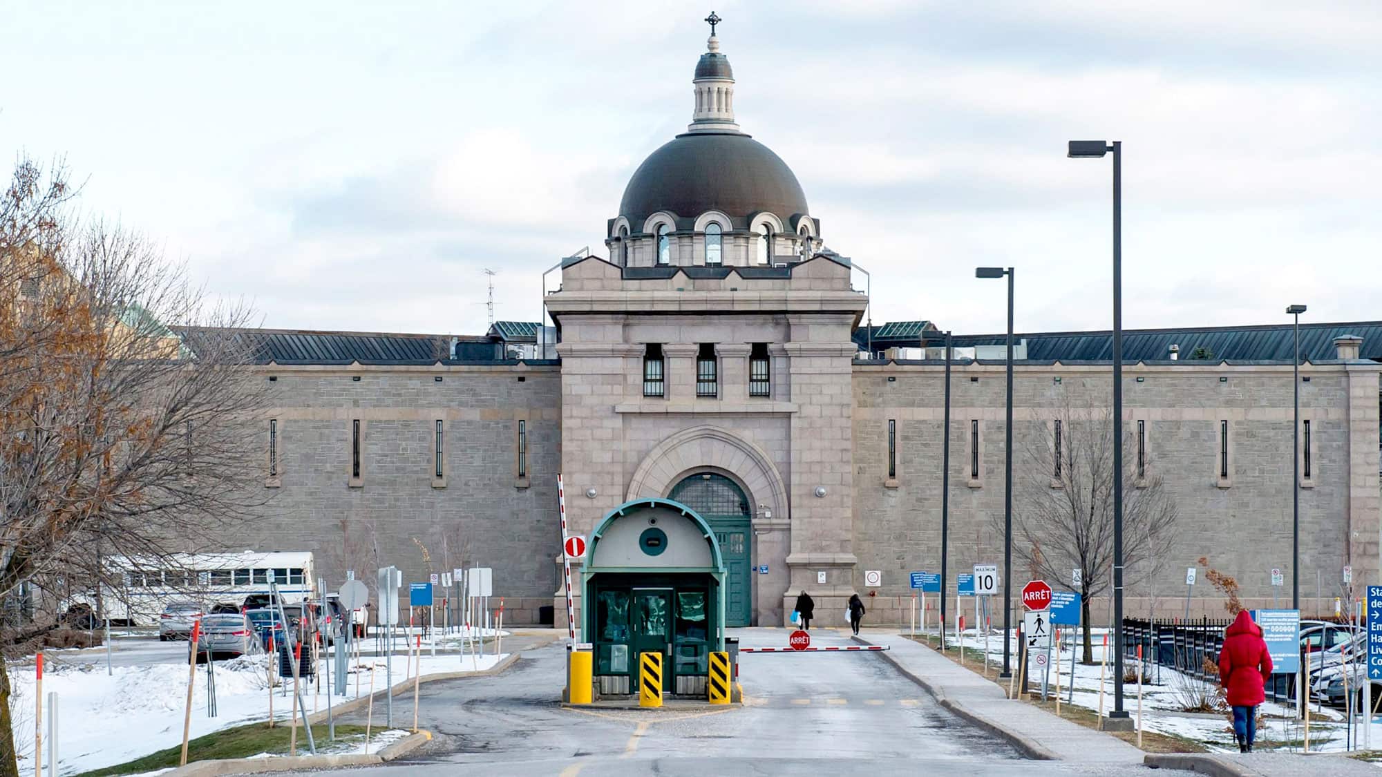 Un trafiquant acquitté après avoir été «obligé» de transporter de la ...