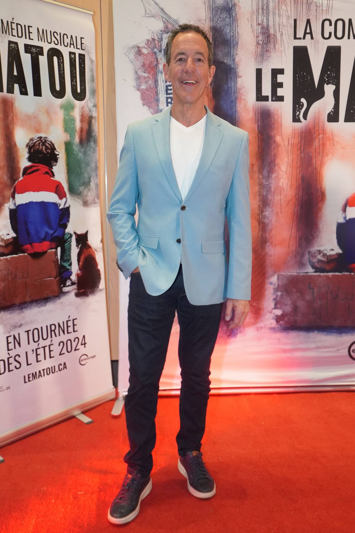 Toutes les vedettes sur le tapis rouge de la comédie musicale «Le Matou ...