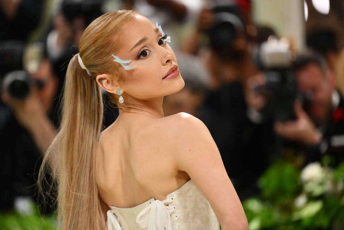 Ariana Grande annonce un grand changement dans sa carrière | TVA Nouvelles