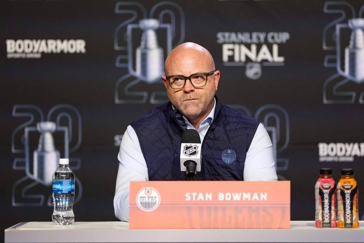 Pendant qu’il évaluera la situation de ses gardiens, Stan Bowman, le ...