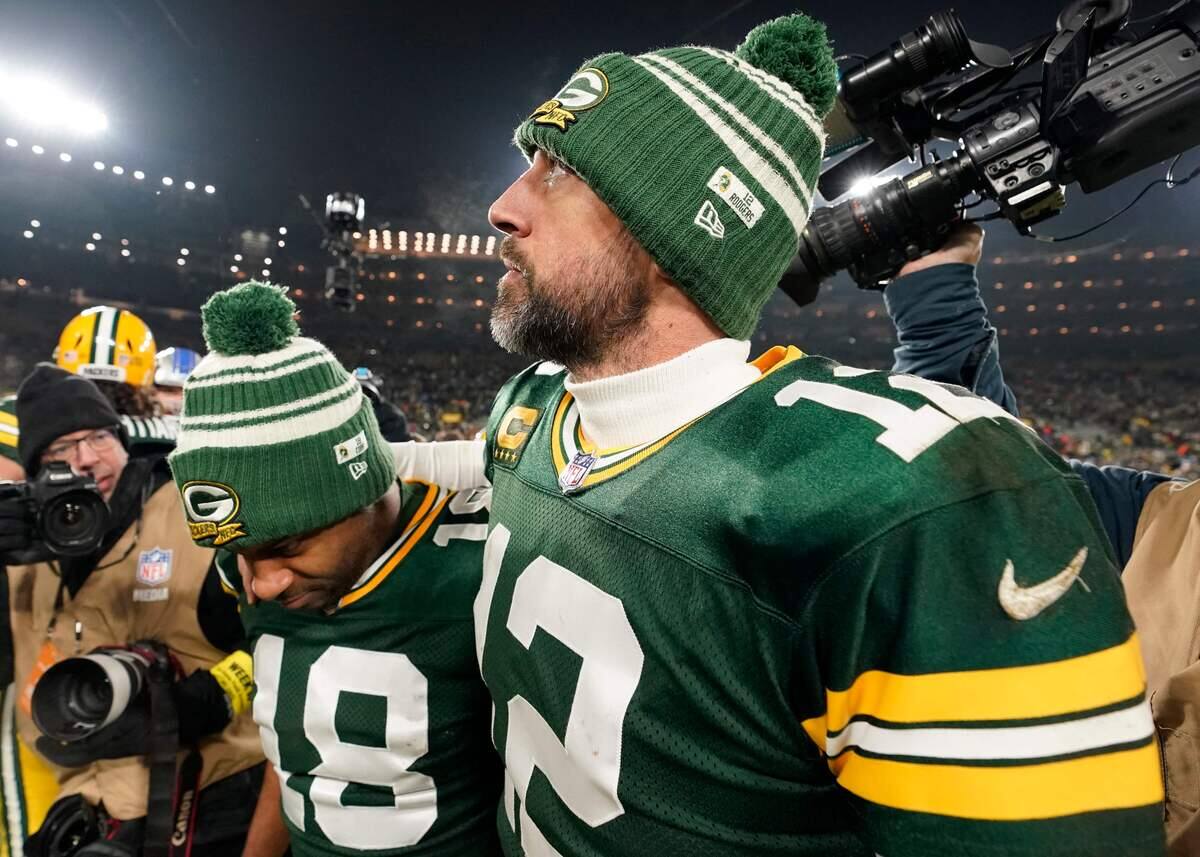 NFL : Damar Hamlin fait une apparition sur scène - TVA Sports