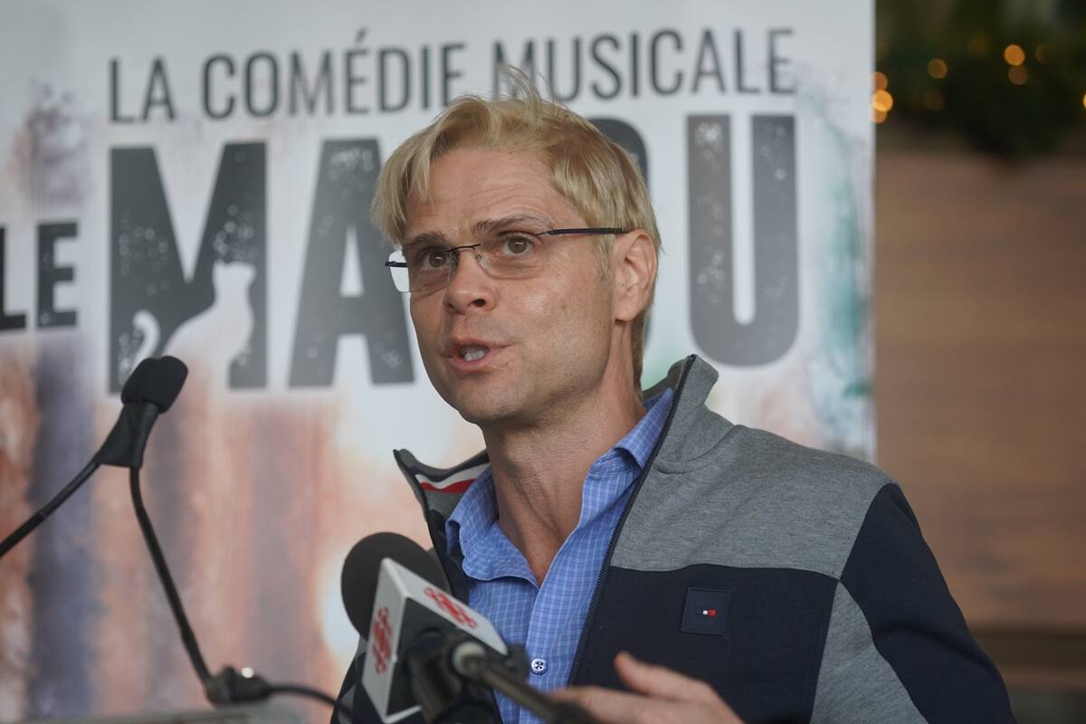 «Le matou» de retour en comédie musicale avec le fils de Guillaume ...