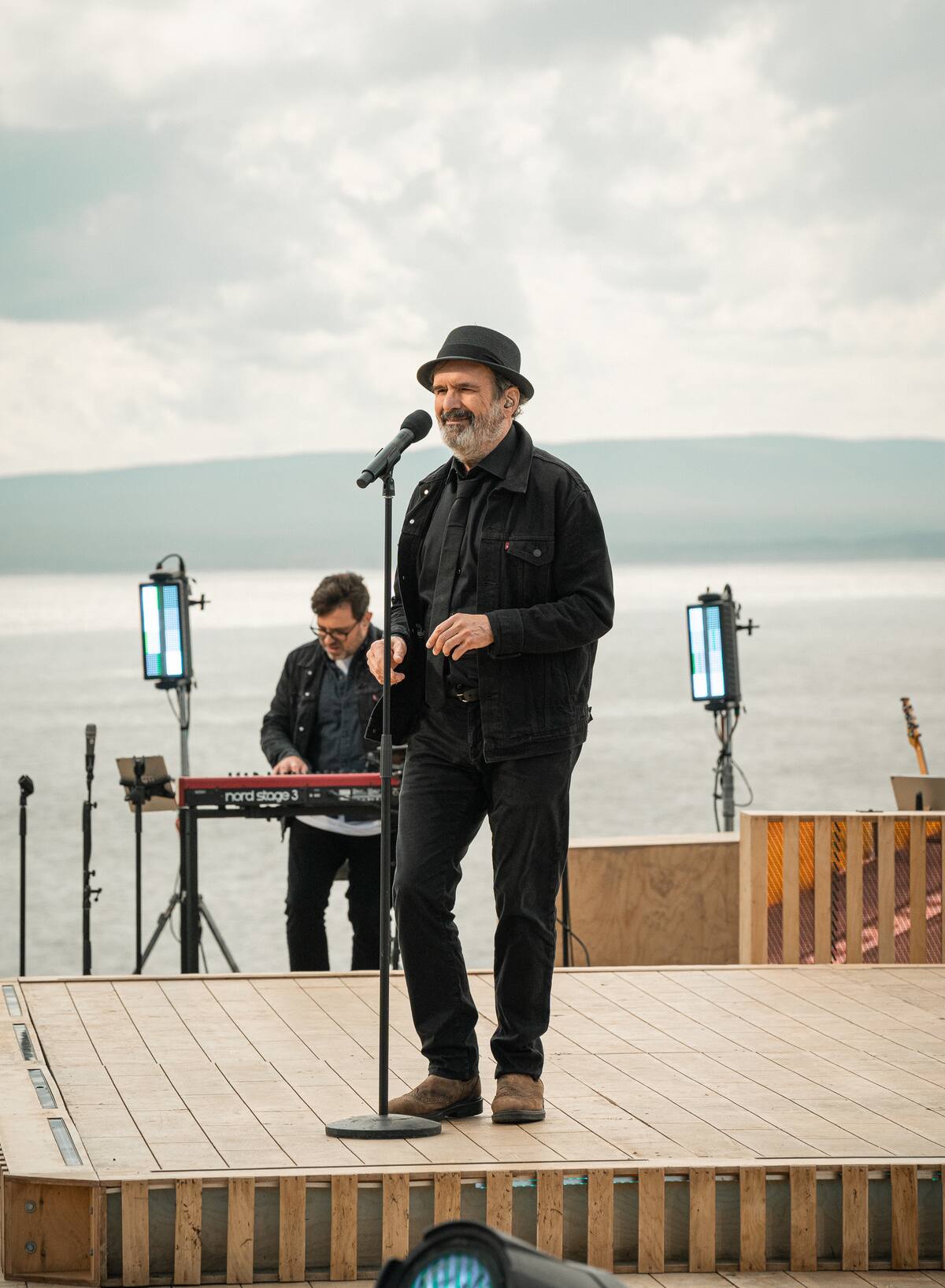 37e Coup de cœur francophone: la musique et les mots de Pierre Flynn et ...