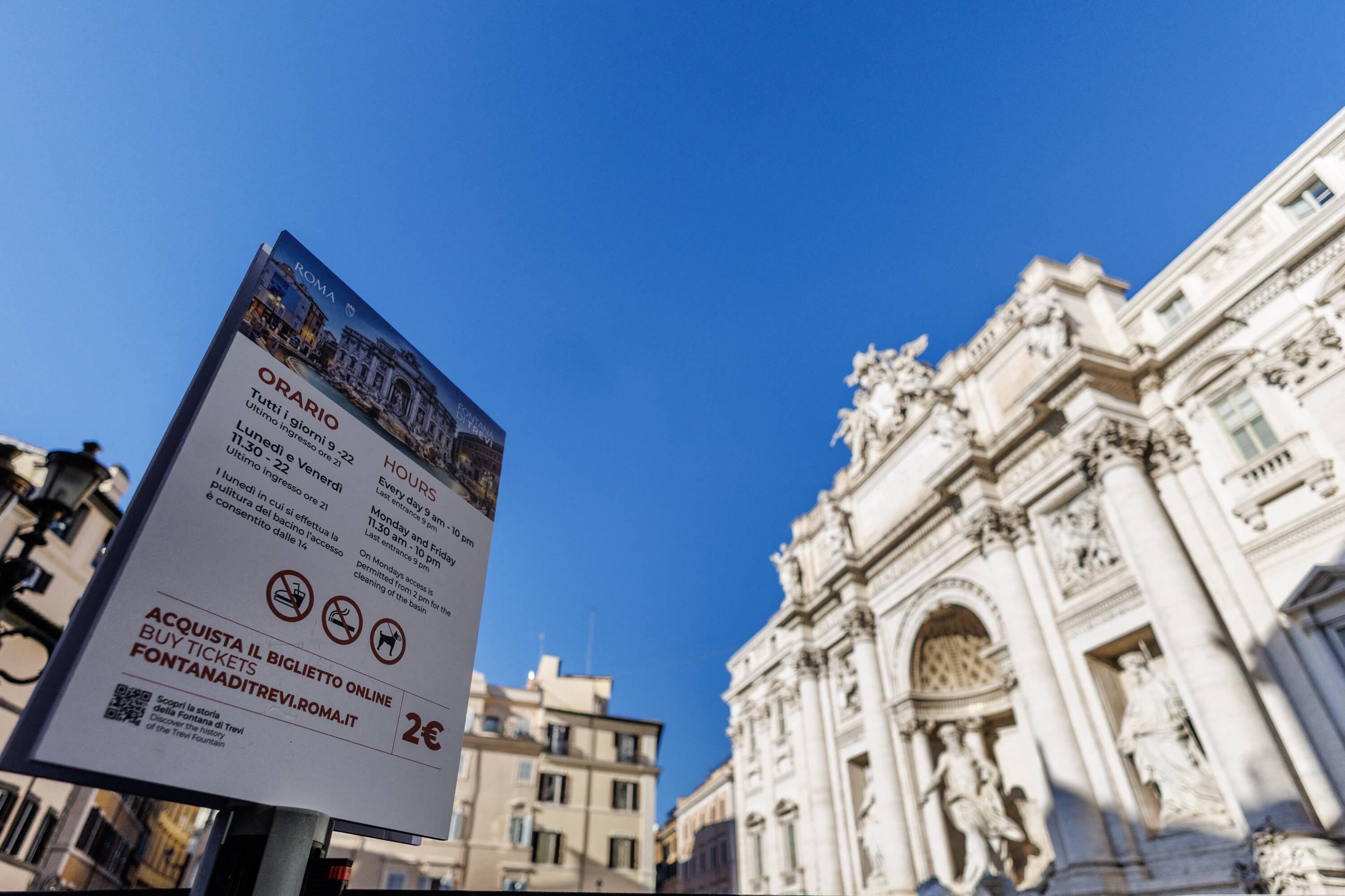 L'accès à l'iconique fontaine de Trevi désormais payant à Rome | 24 heures