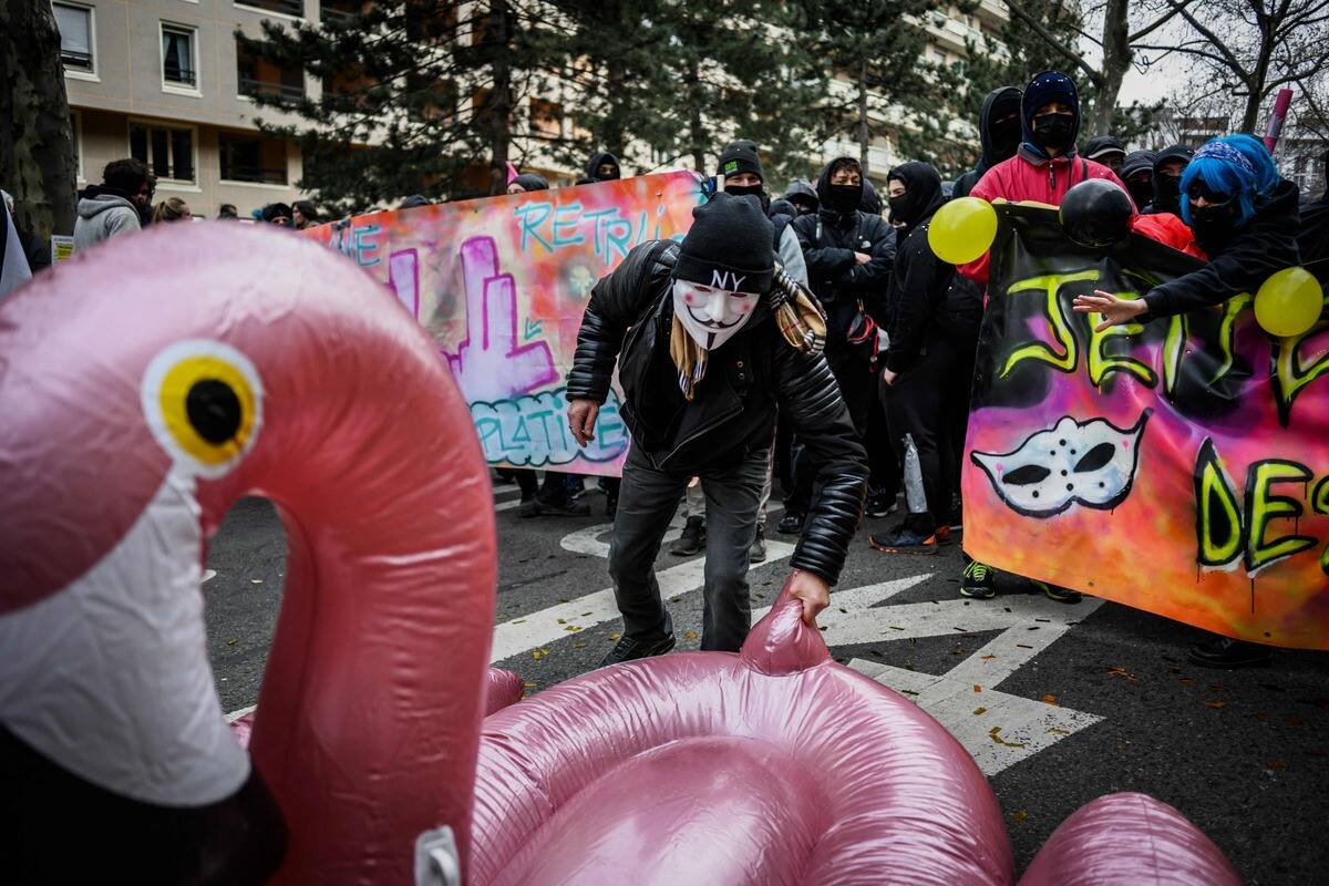 «Mobilisation historique» contre la réforme des retraites en France ...