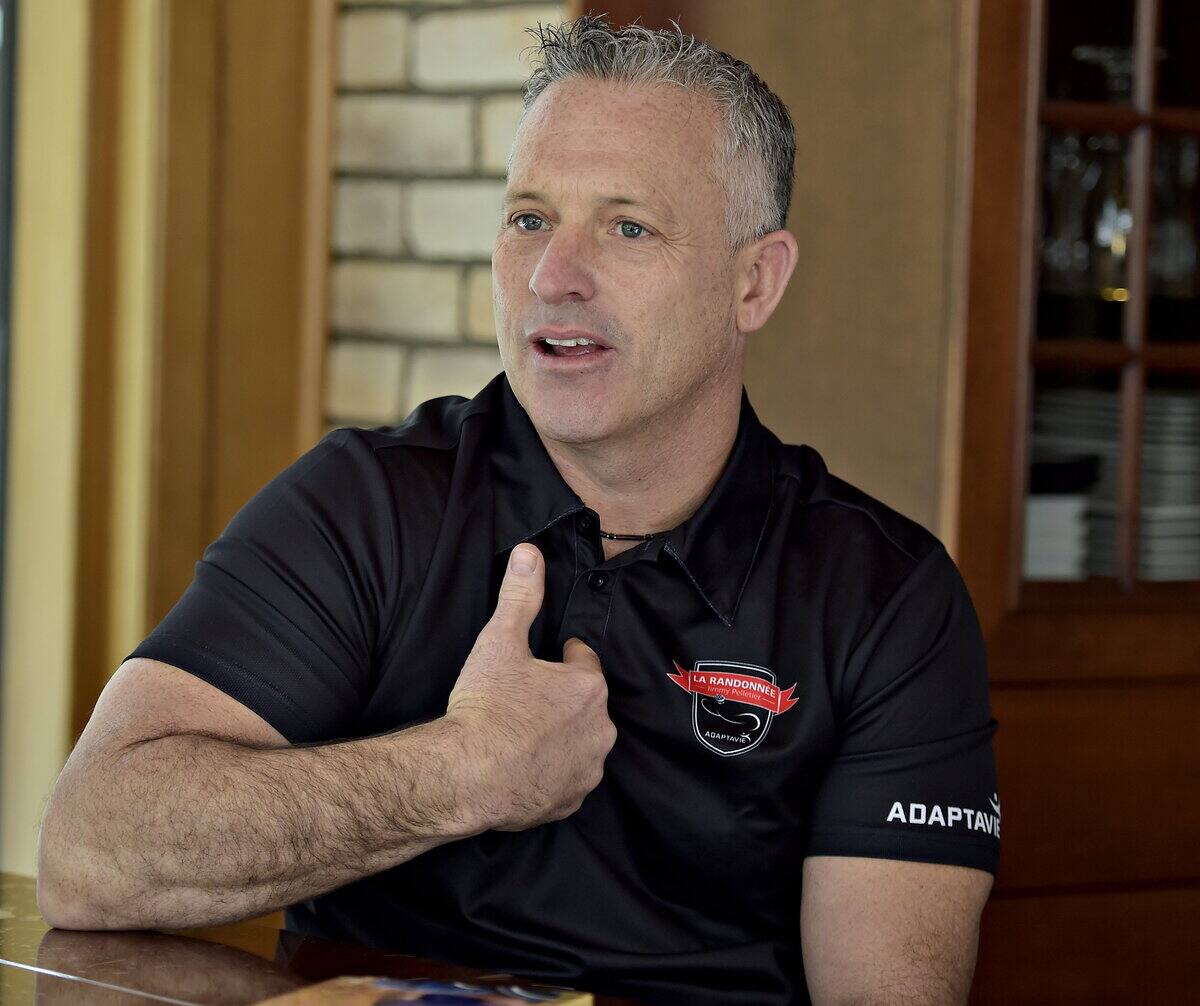 Un livre et un tour du monde à vélo à main pour Jimmy Pelletier | JDQ