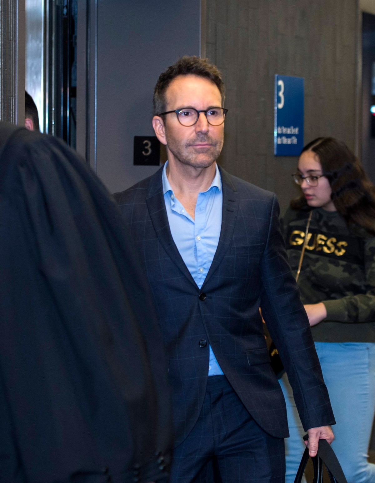 Éric Salvail fait une très rare sortie publique au Grand Prix du Canada ...