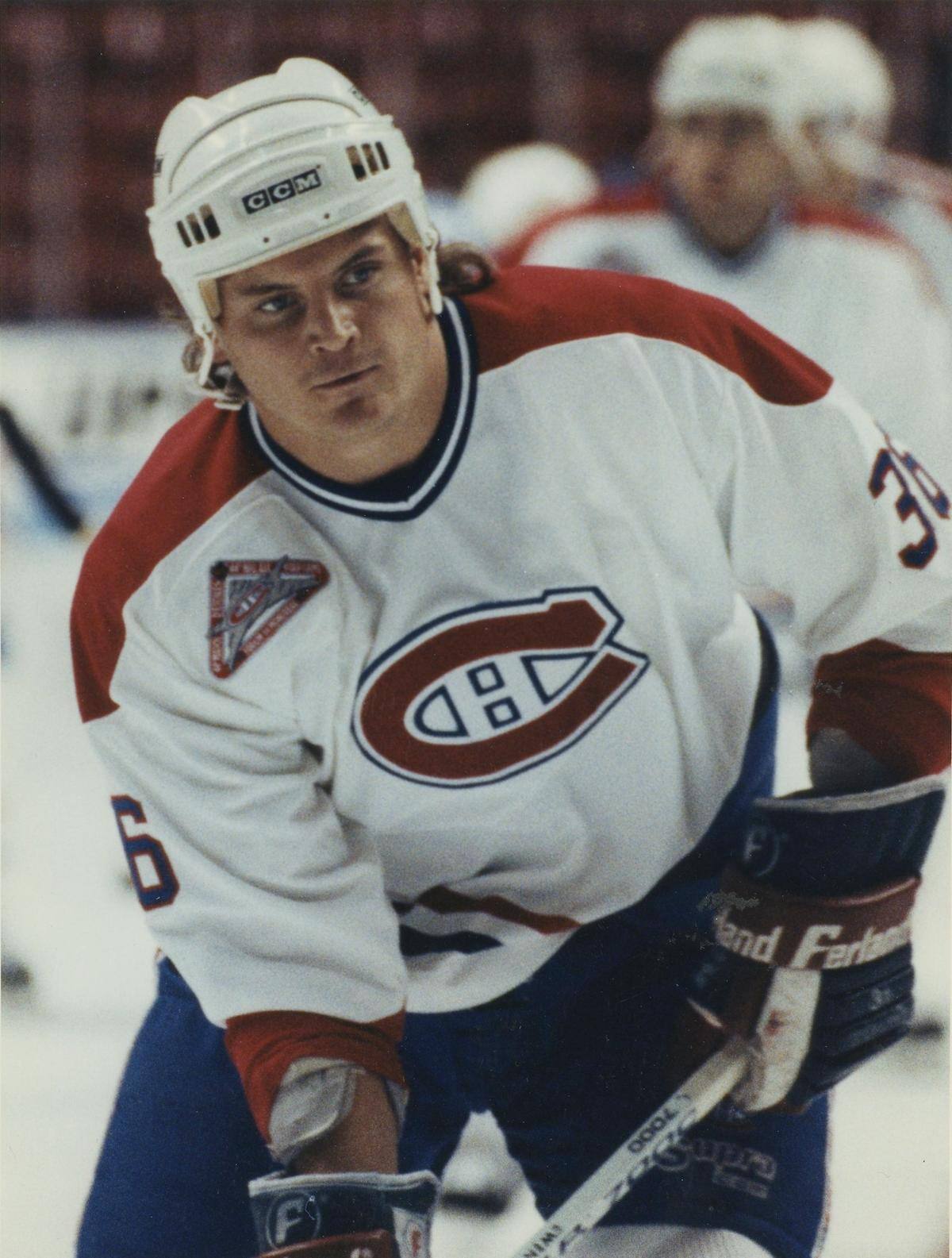 Décès de Todd Ewen : des textos au cœur du litige | JDM