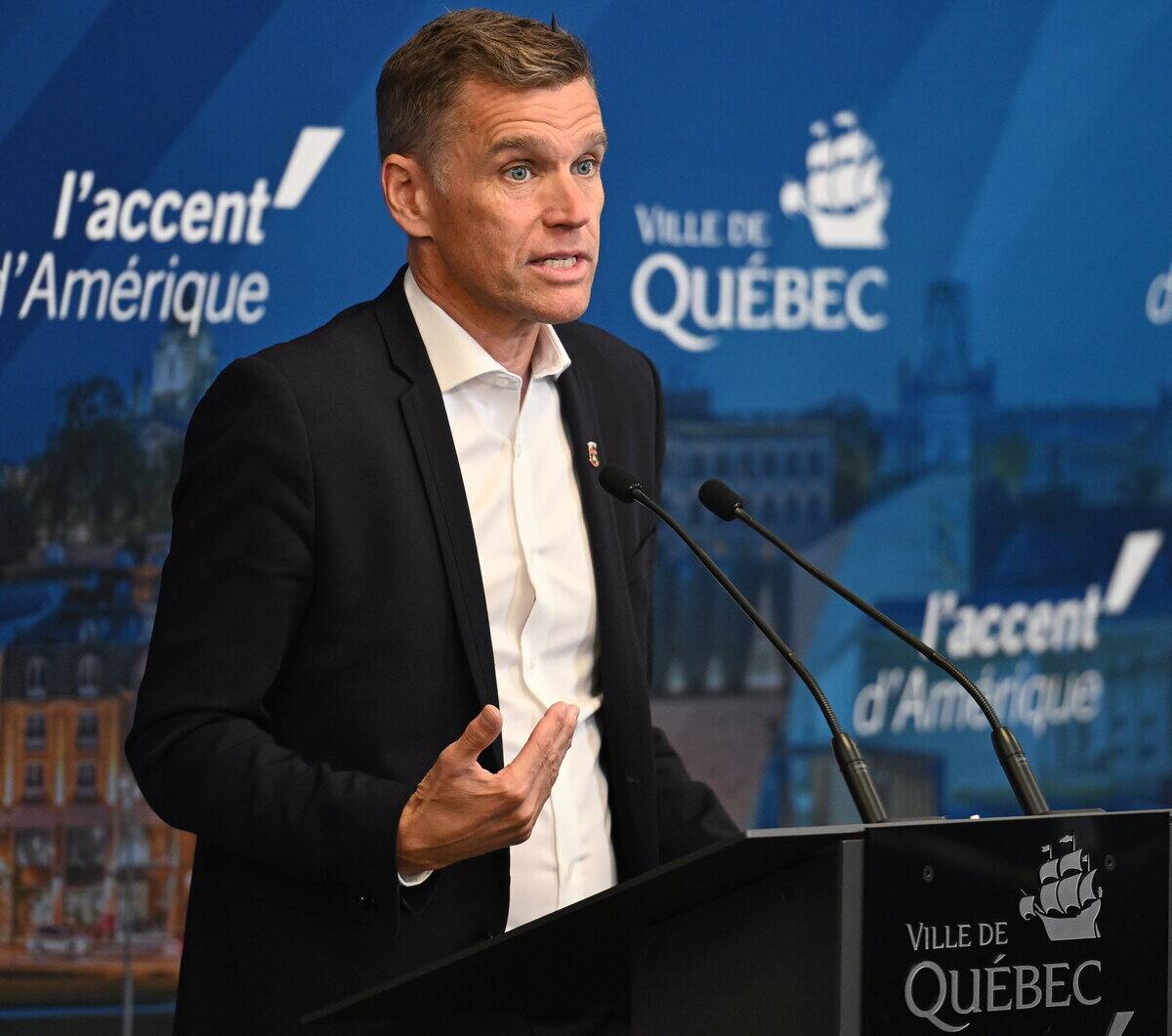Mairie de Québec: Sam Hamad est une «joke», selon certains adversaires ...