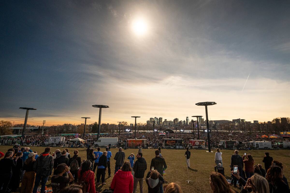 17 photos vraiment impressionnantes de l'éclipse solaire totale du 8 ...