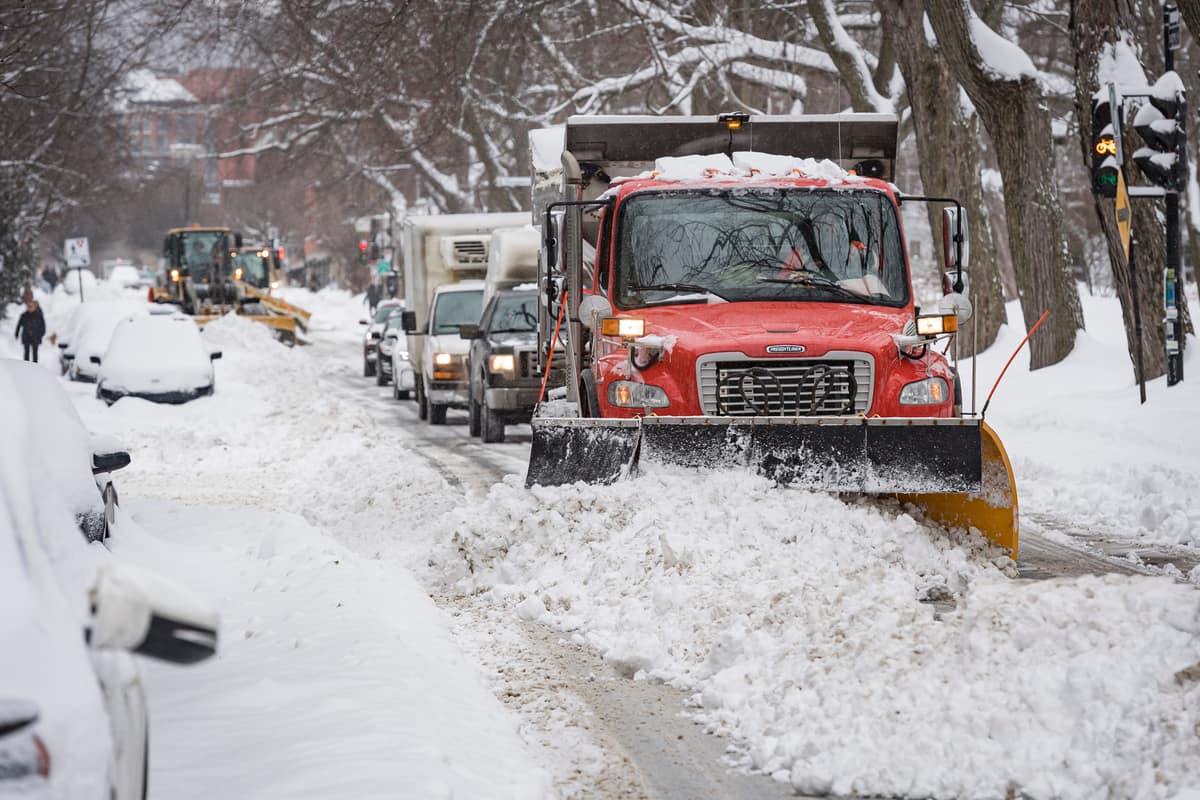 Montréal enregistre la plus importante tempête de neige de la saison | JDM