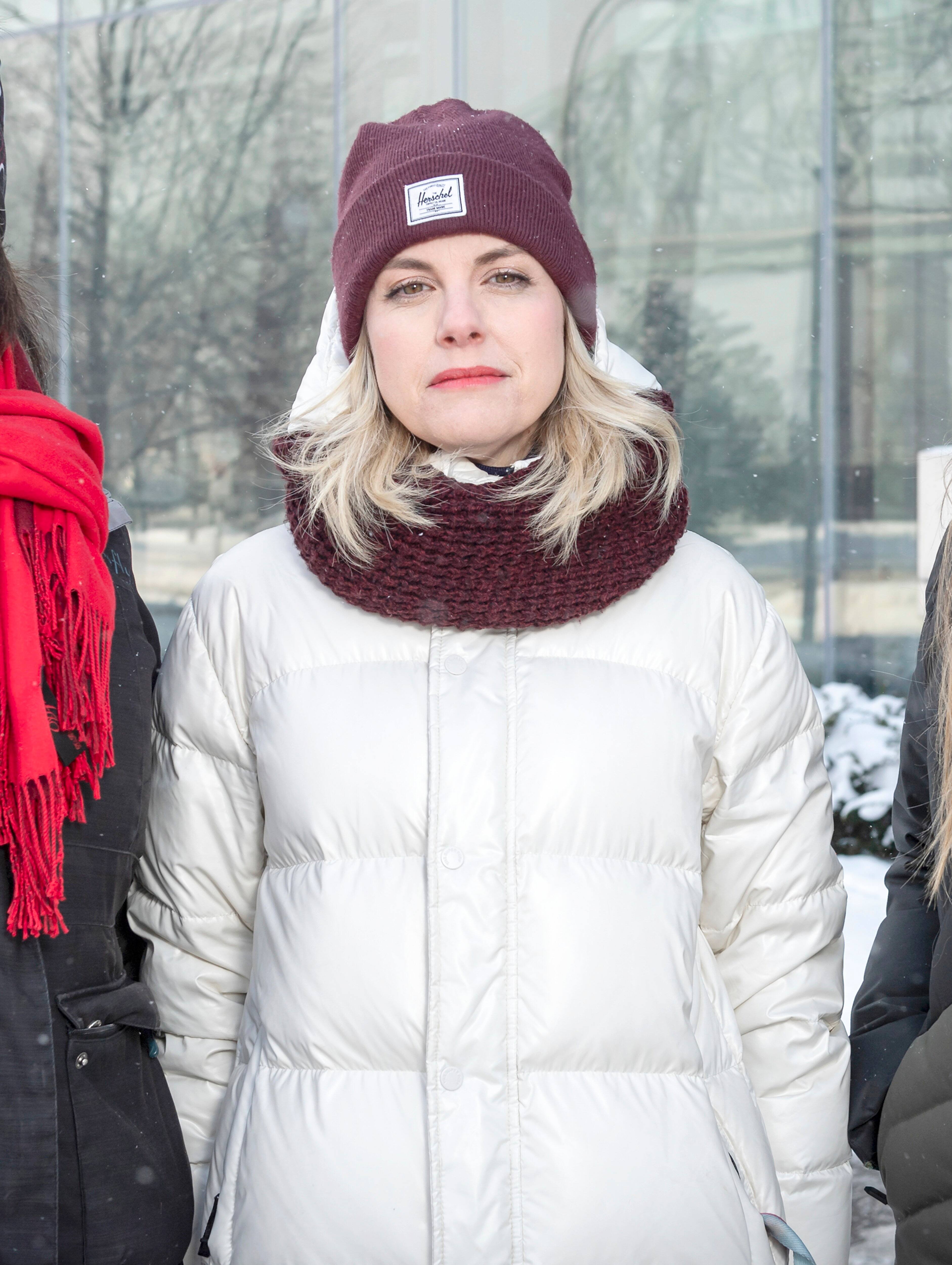 Présentatrices météo menacées: «Ça doit être dénoncé», plaide Julie ...