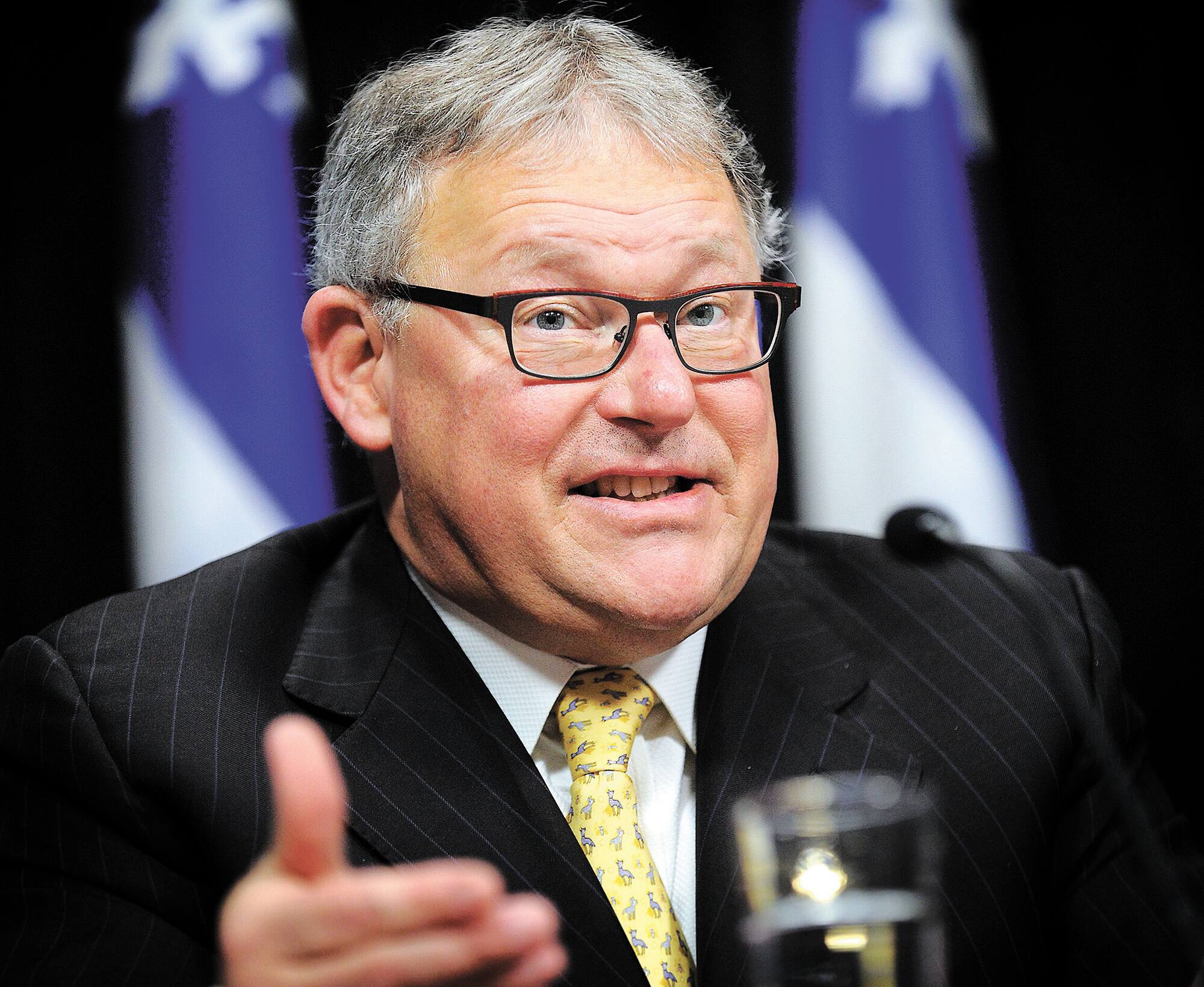 Allégations d’attouchements sexuels: Anglade veut l’heure juste sur ...