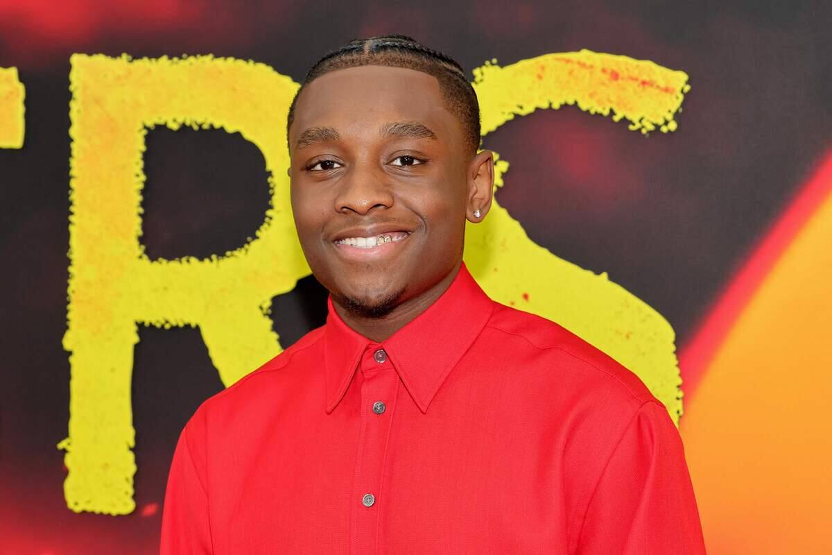 [PHOTOS] Hailee Steinfeld fait tourner les têtes à la première du film ...