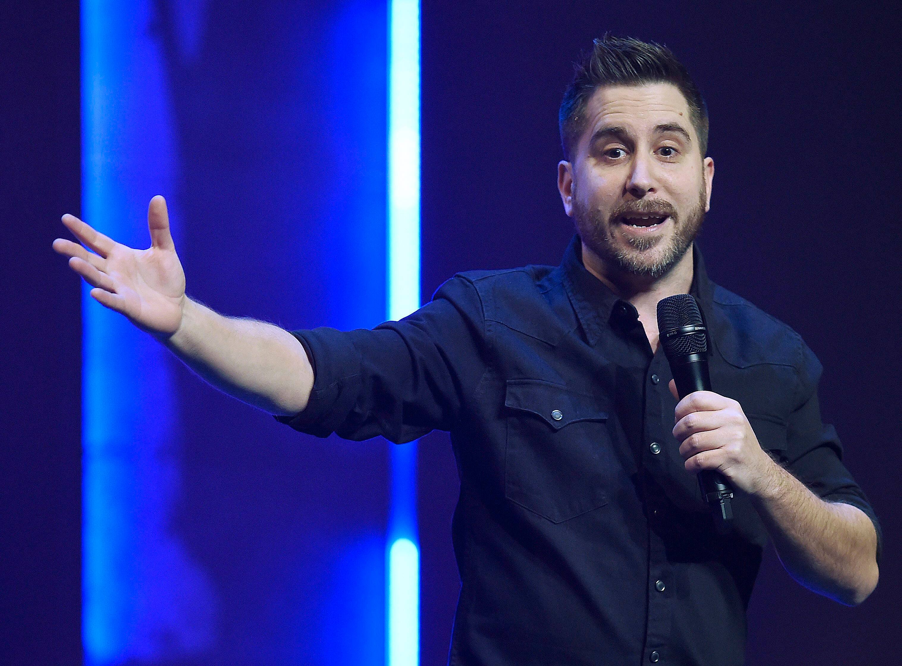 Ces 11 humoristes lanceront un nouveau spectacle en 2025 | JDQ