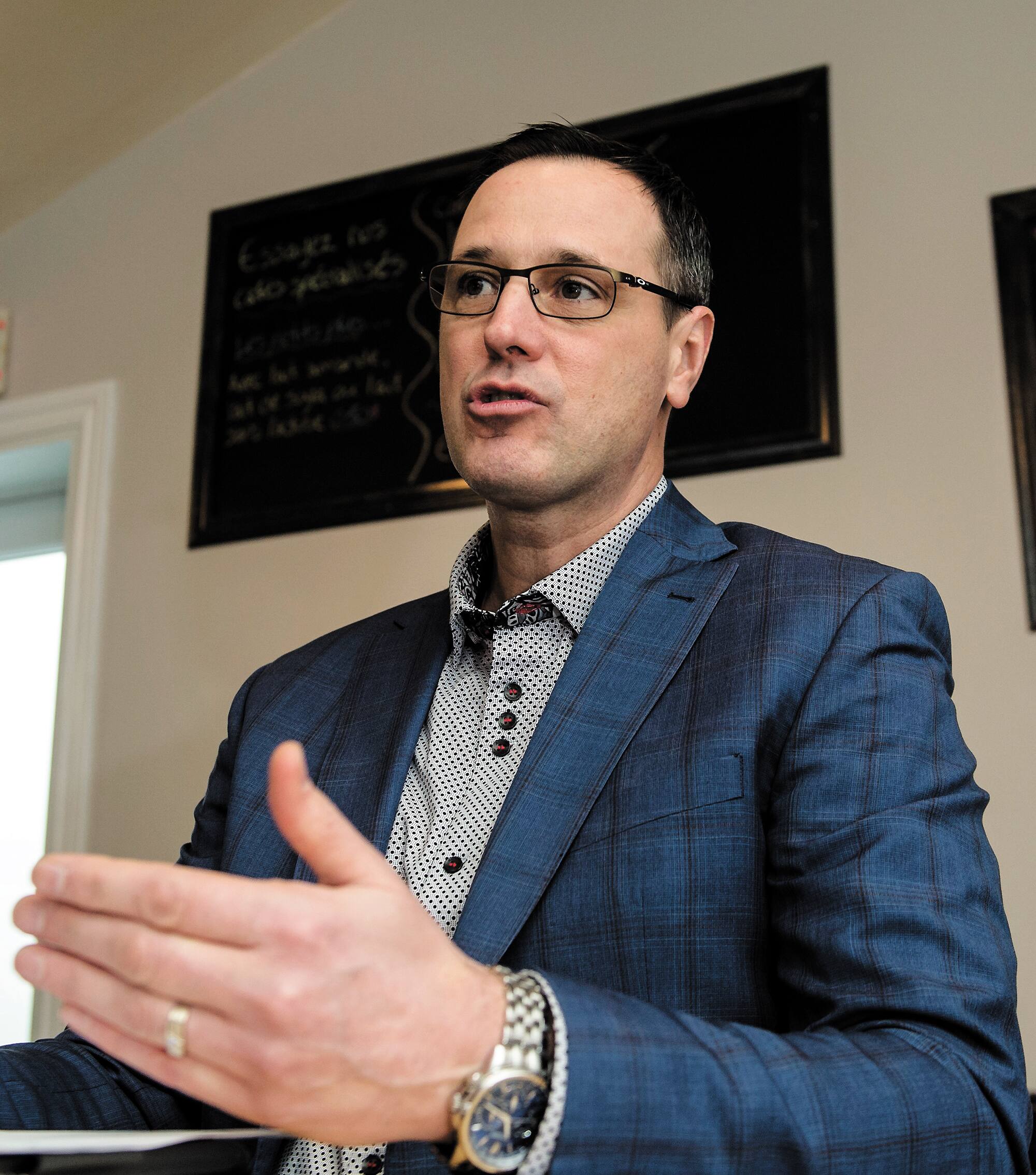 Réforme des commissions scolaires: Roberge met de l’eau dans son vin | JDM