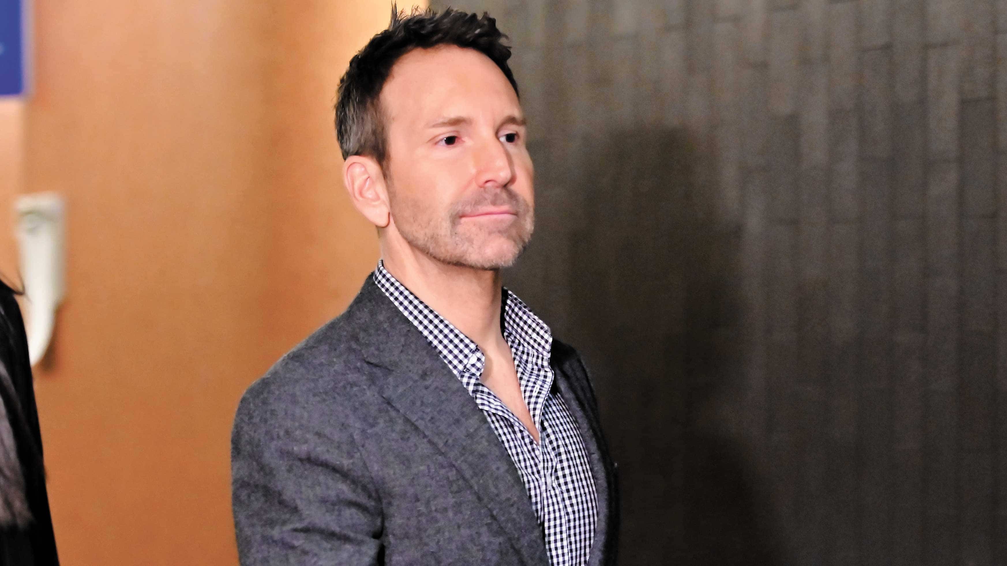 Salvail dit ne pas avoir franchi la ligne | JDM