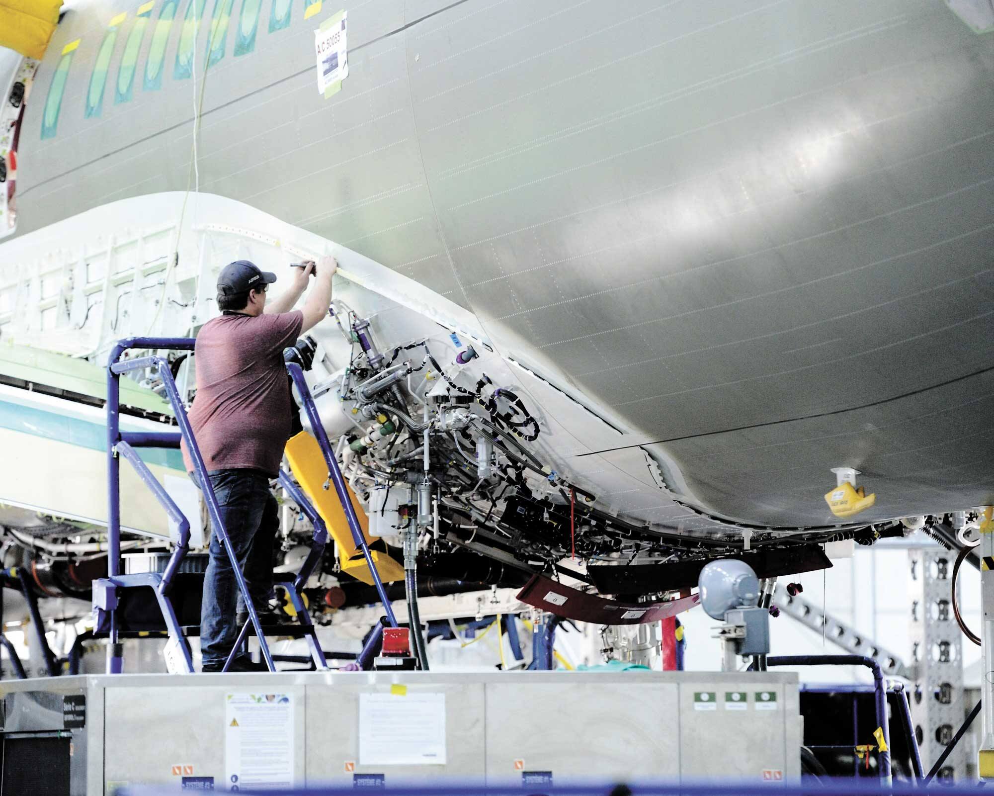 Près de 1000 postes perdus en aéronautique | JDM