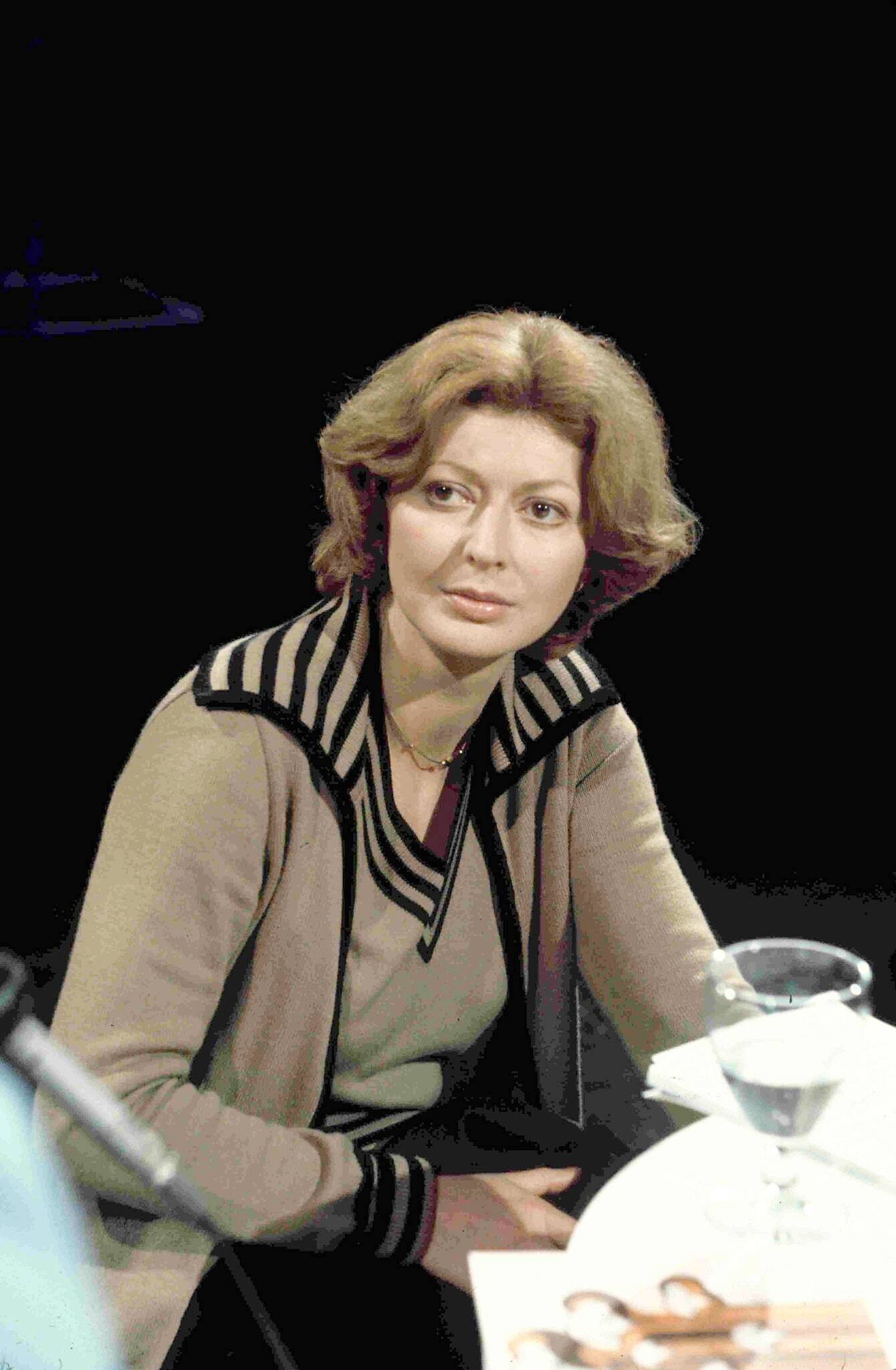 Voici 15 lecteurs de nouvelles qui ont marqué l'histoire de notre télé ...