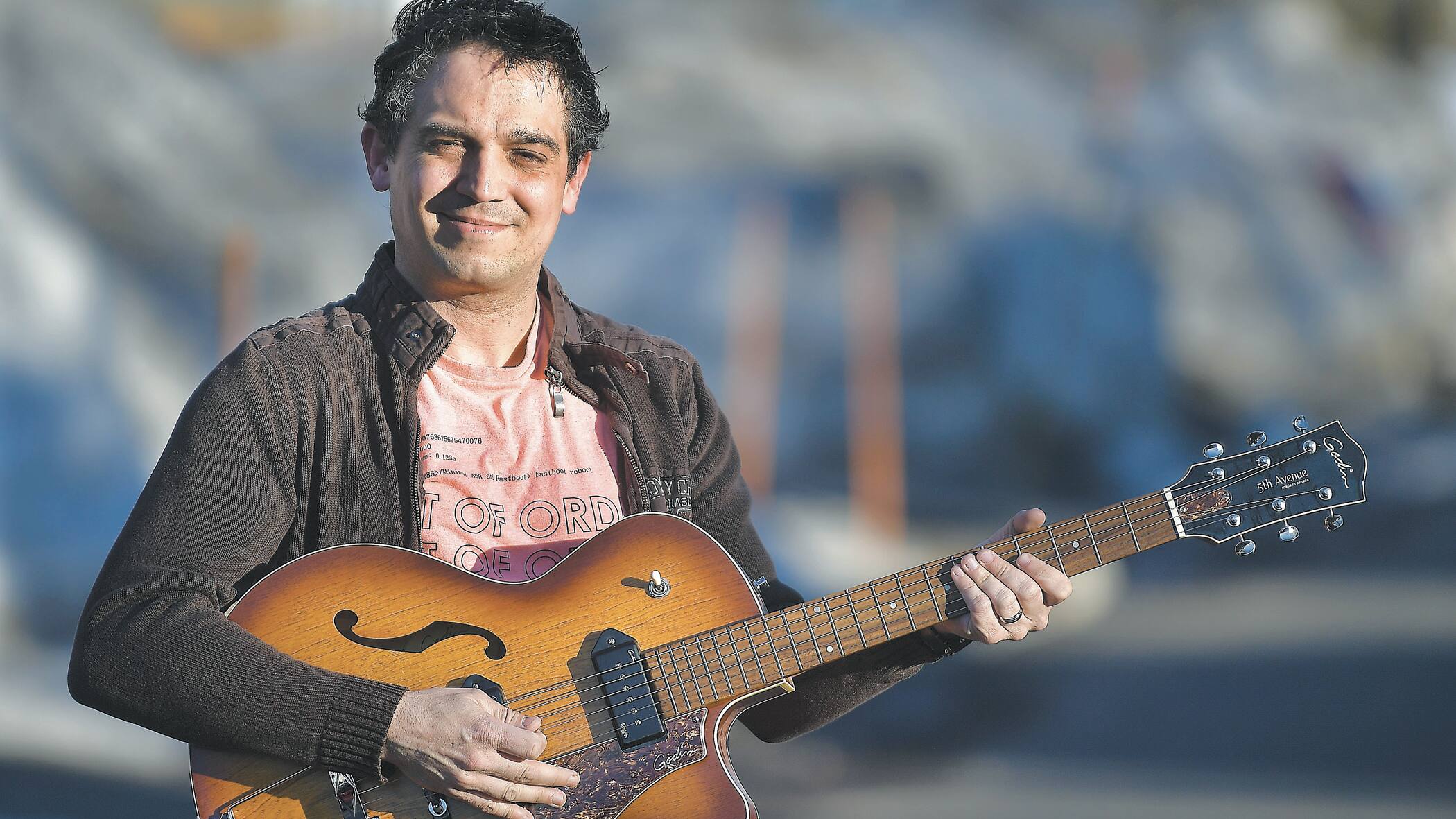 Un chansonnier dans mon salon | Le Journal de Montréal