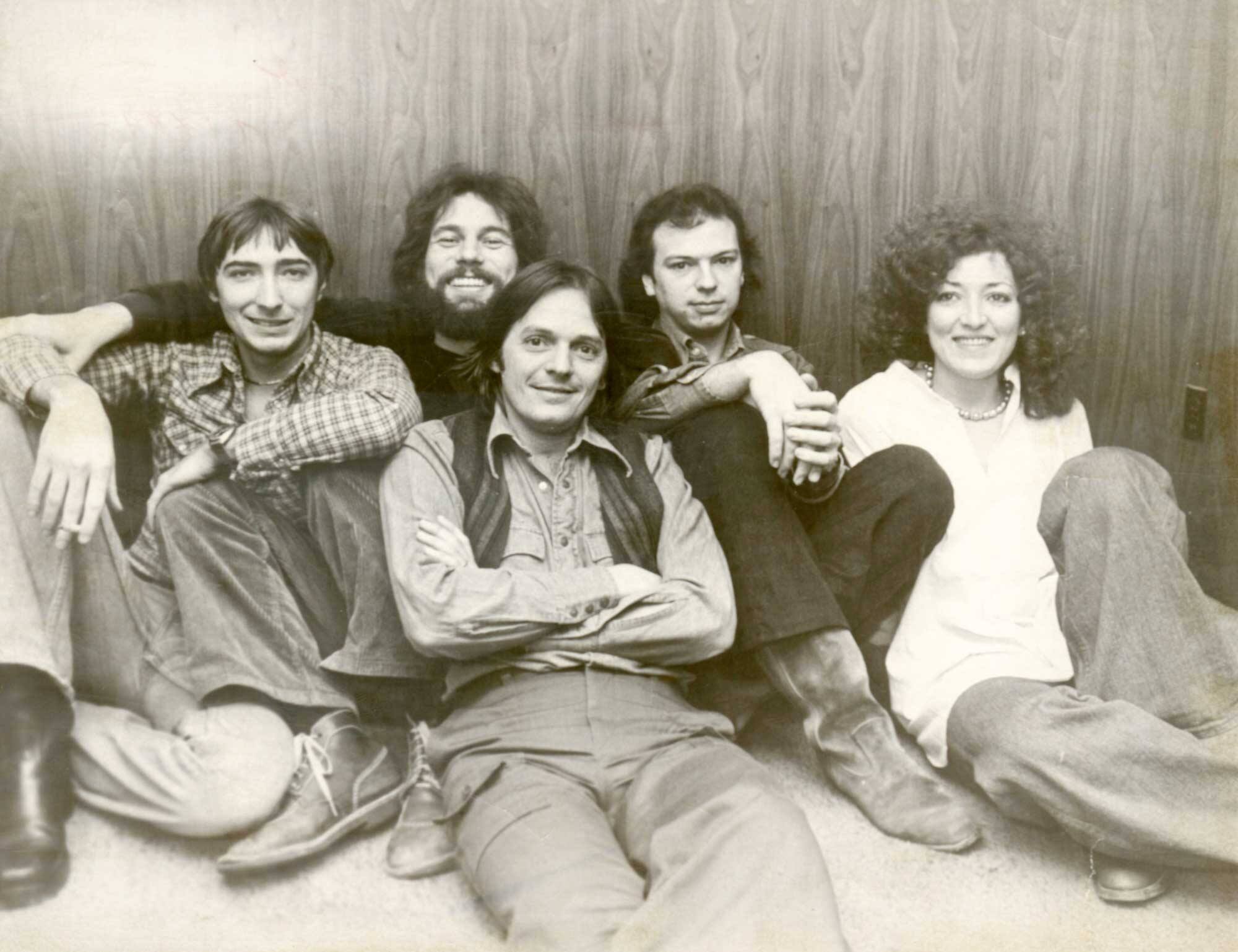 Hockey: 20 chansons francophones pour célébrer notre sport national | JDQ