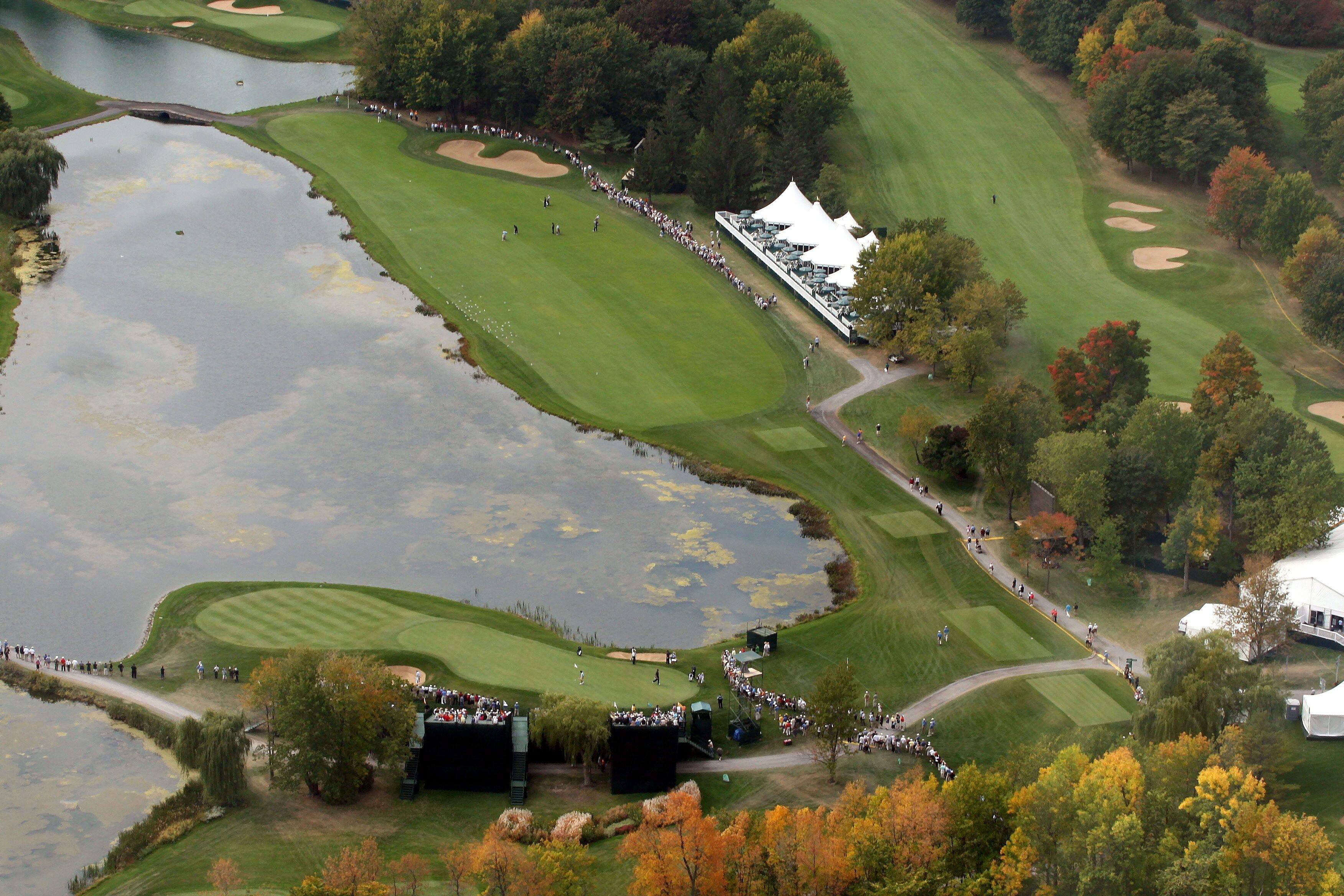 Une première pour des joueurs actifs de la LNH: Cole Caufield et Nick ...
