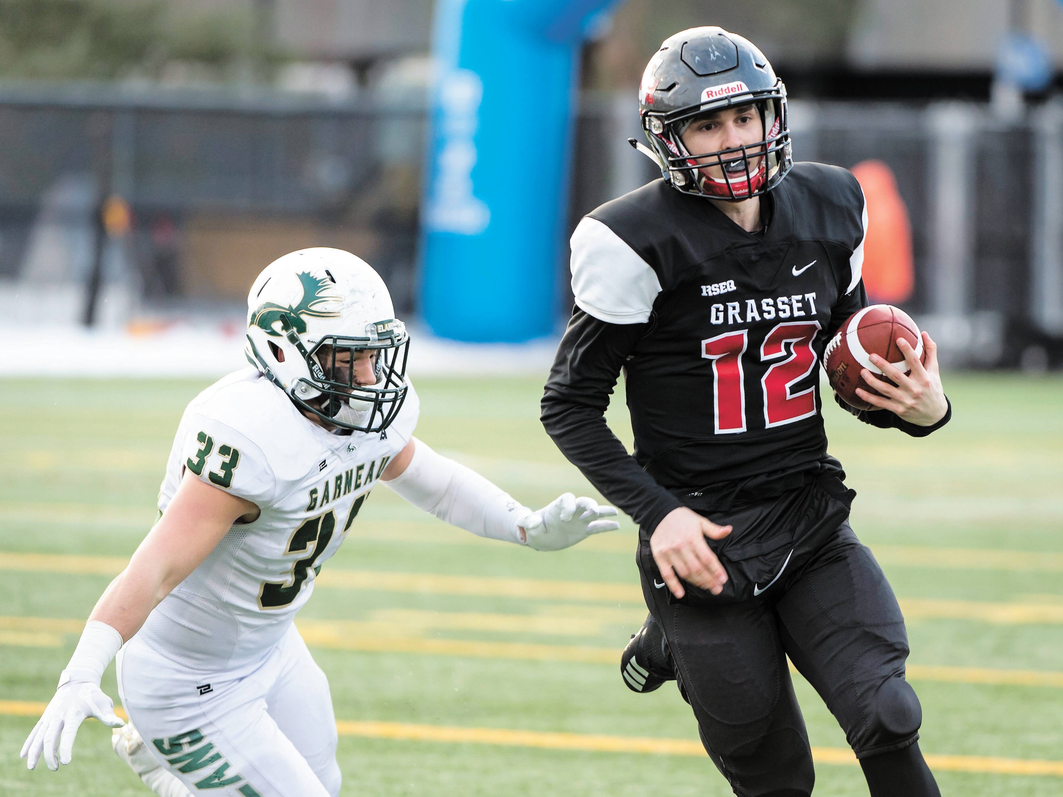 Le quart Jonathan Sénécal se joint aux Carabins | JDQ