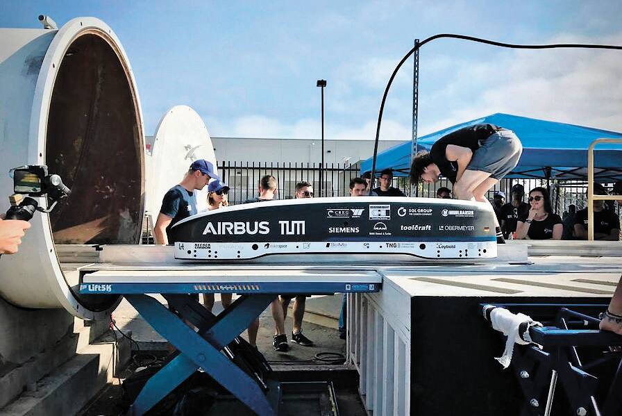 Des étudiants rêvent d’une capsule filant à 1000 km/h | JDM