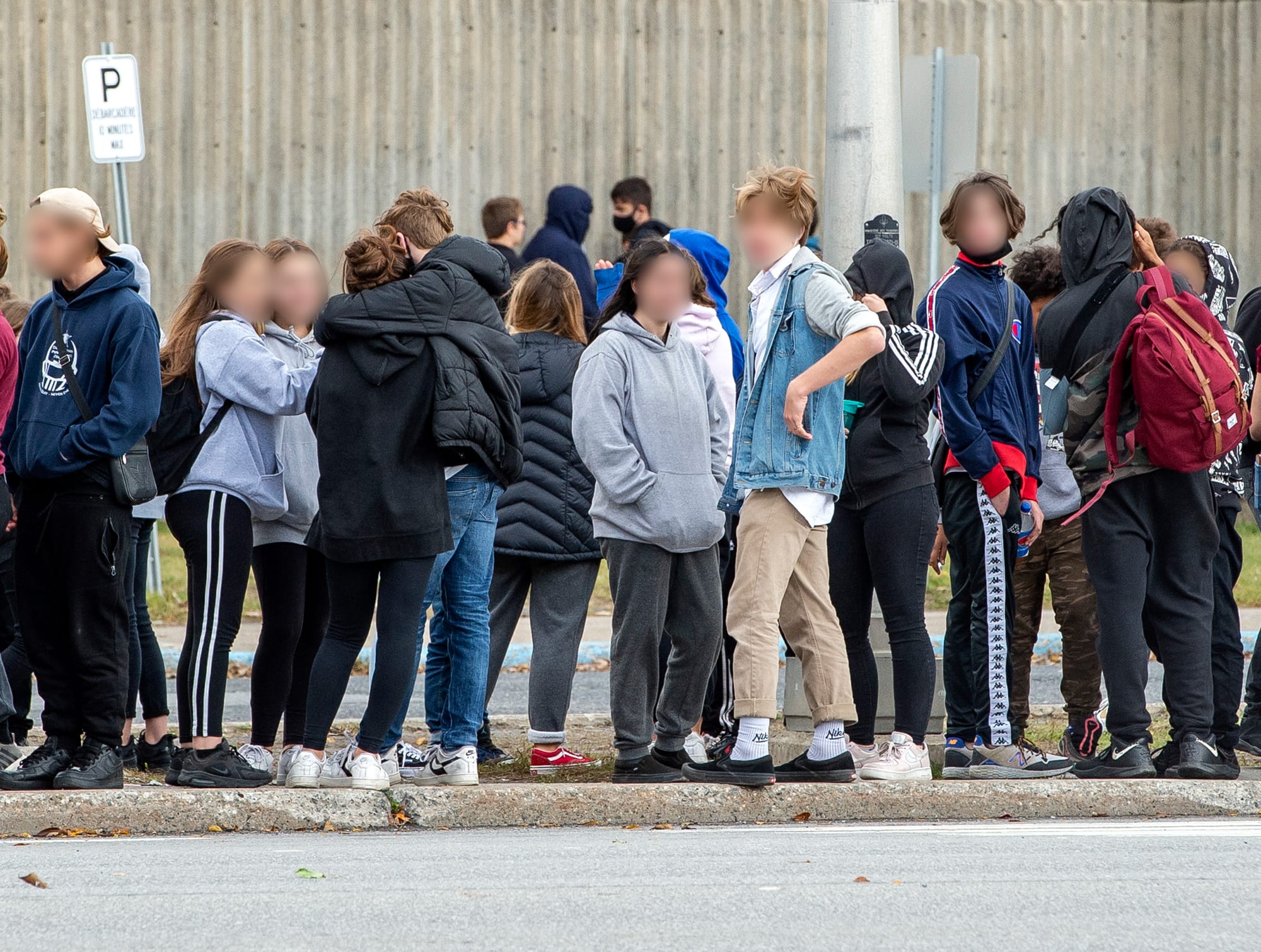 Nos écoles dans le rouge | Le Journal de Montréal