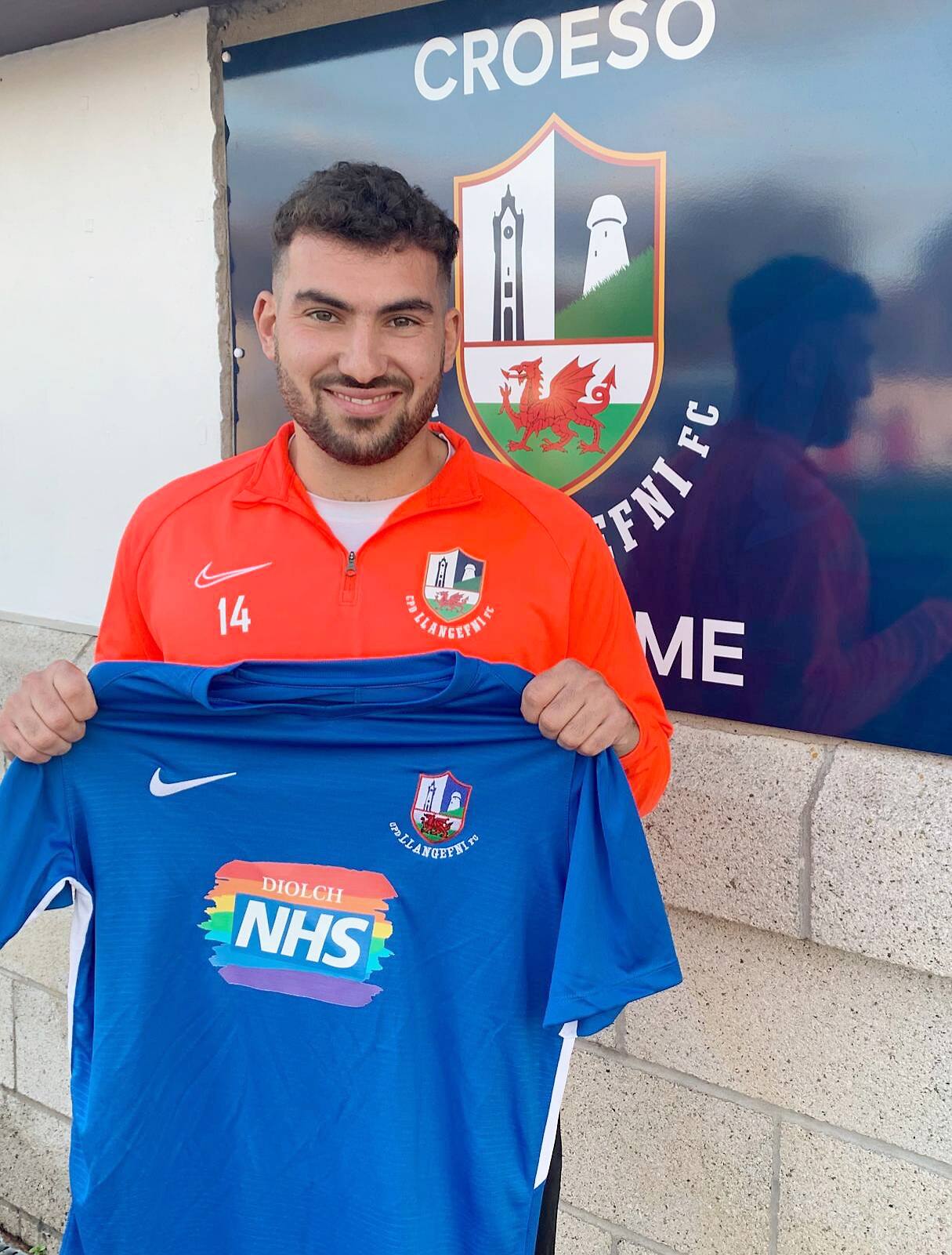 Jouer au soccer à l’ombre du roc - TVA Sports