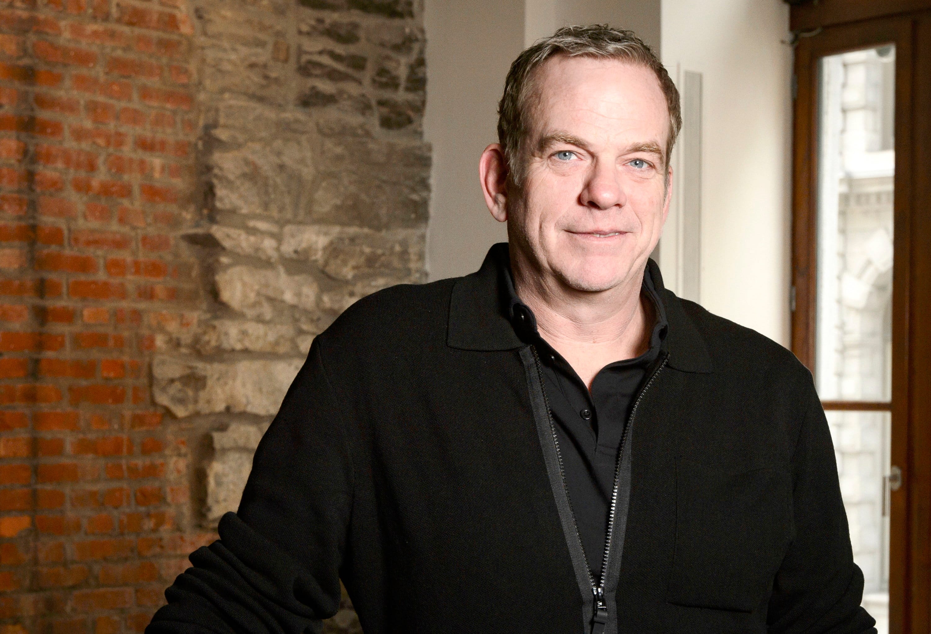 En couple depuis 15 ans, l’amour est au centre du nouvel album de Garou ...