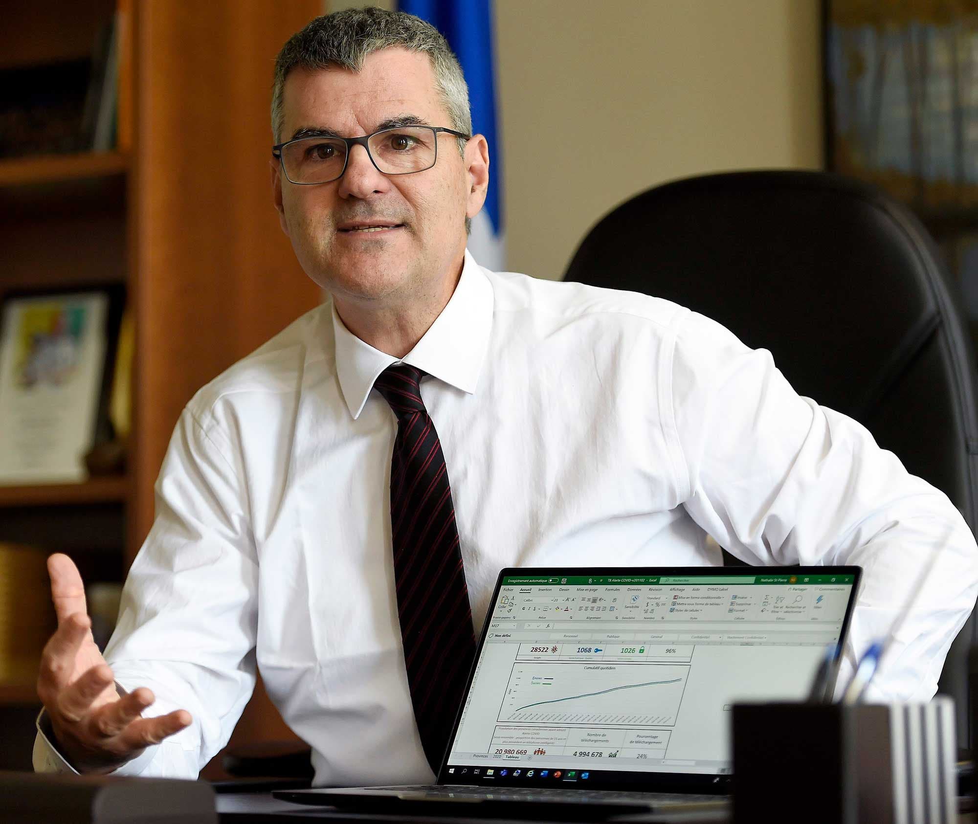 Alerte COVID est «un succès», selon le ministre Eric Caire | TVA Nouvelles