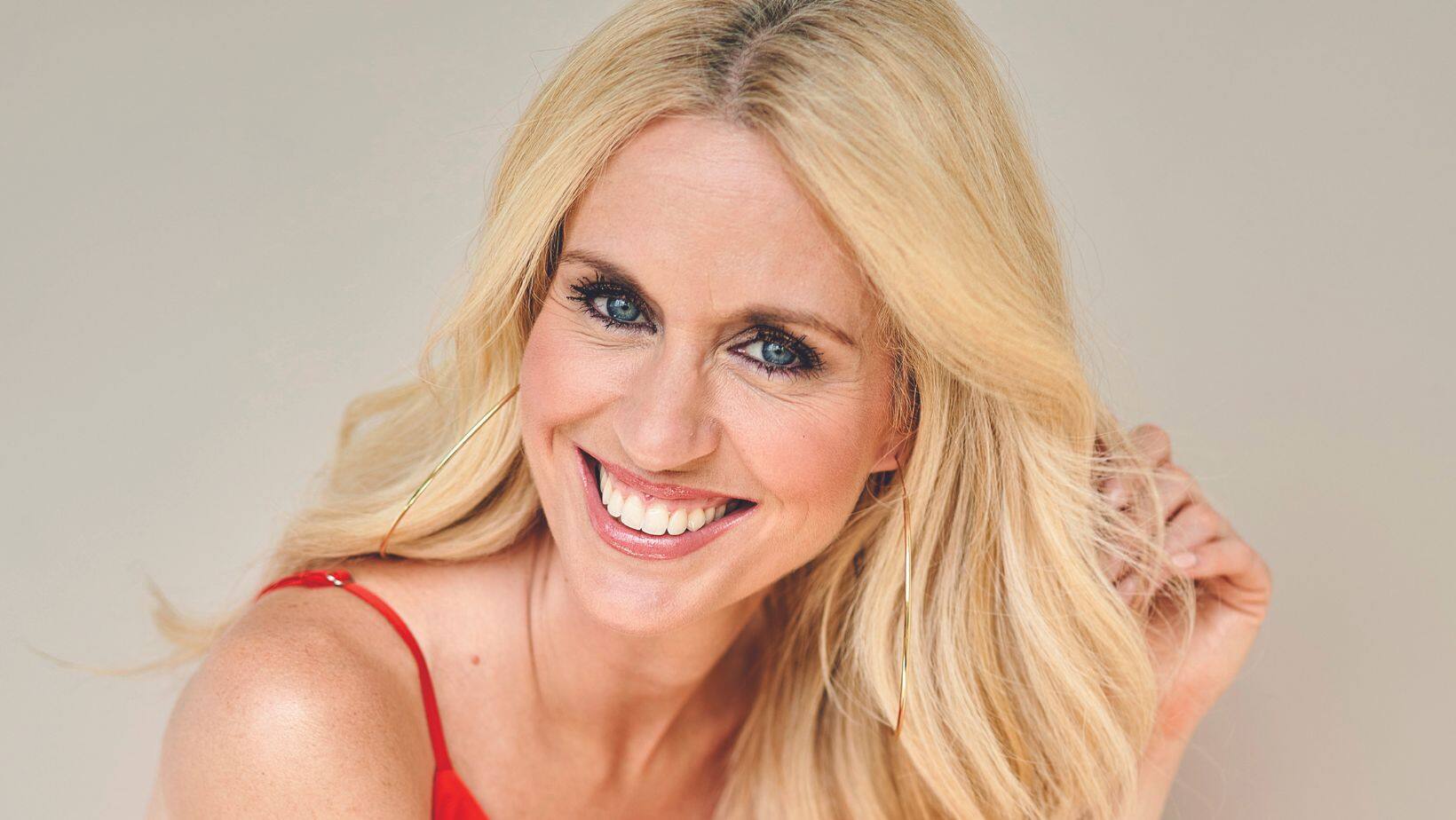 Anouk Meunier retrace avec nous ses 20 ans de carrière | 7 Jours