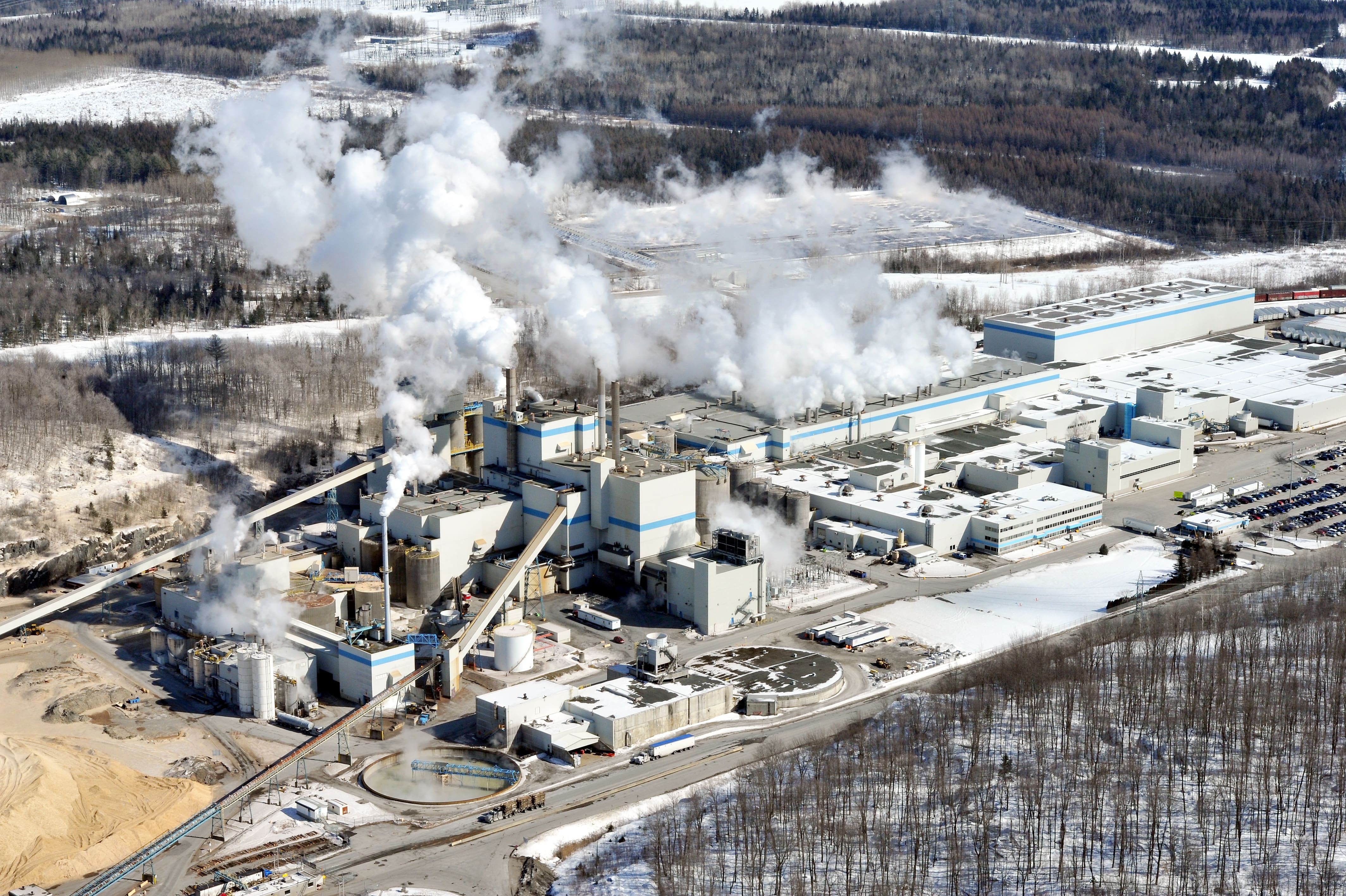 10 entreprises responsables de la moitié des GES du secteur industriel | JDM