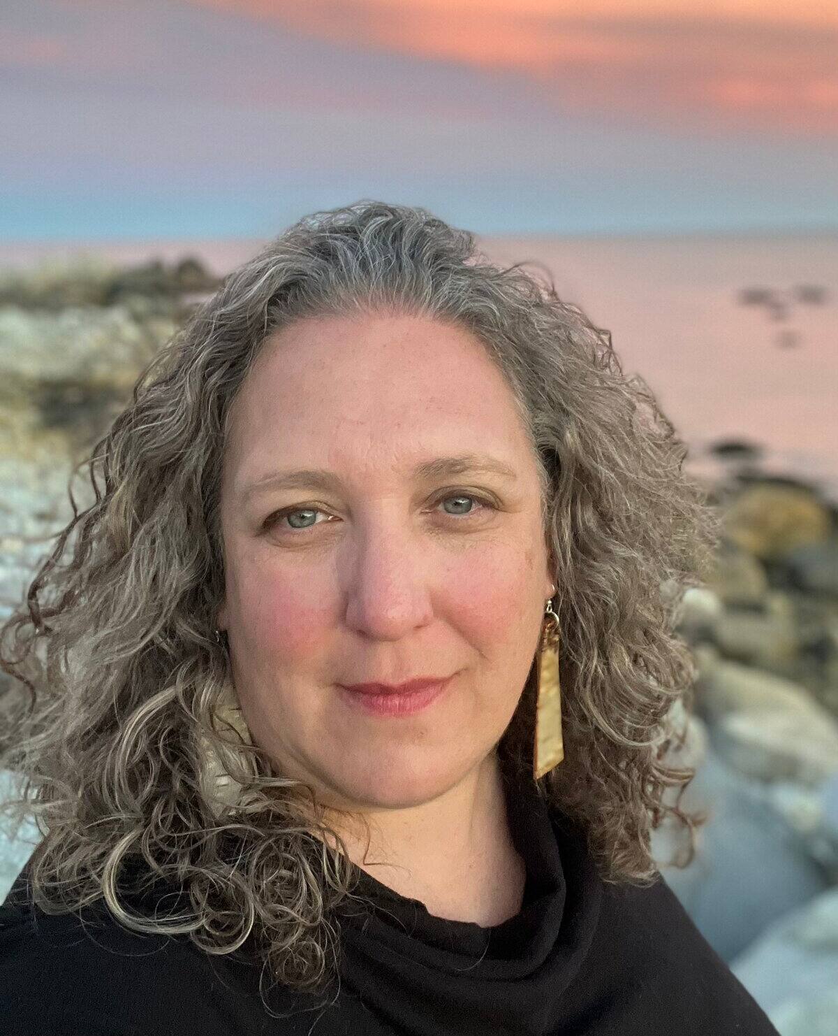 L’écrivaine néo-écossaise Amanda Peters raconte l’histoire ...