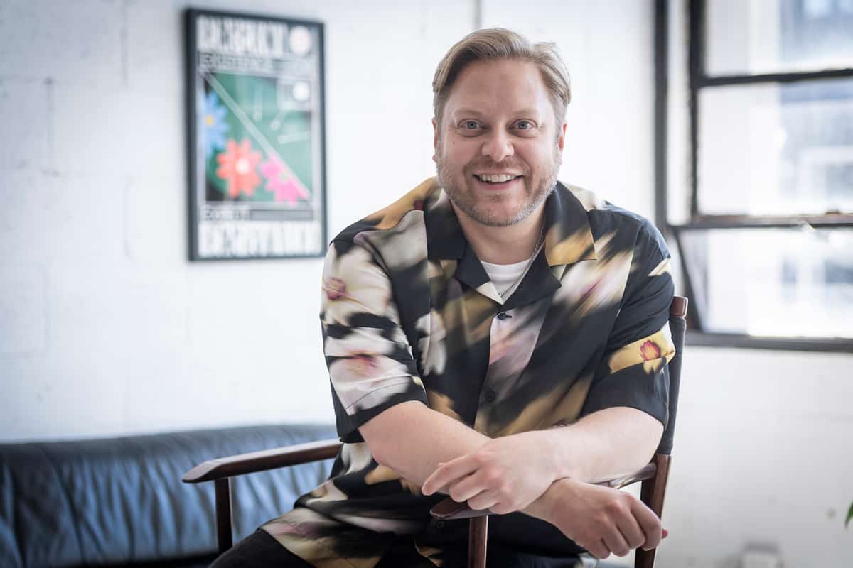 «La pièce qui tourne mal»: le comédien Guillaume Lambert se blesse lors ...