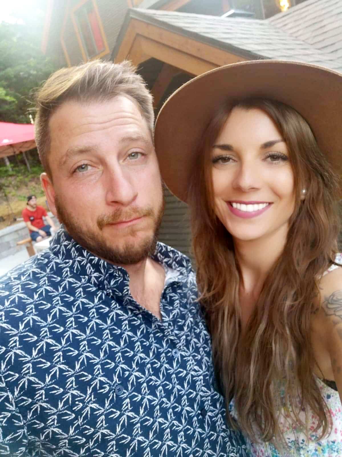 Durant la pandémie, un humoriste se libère de sa dépendance à l'alcool ...