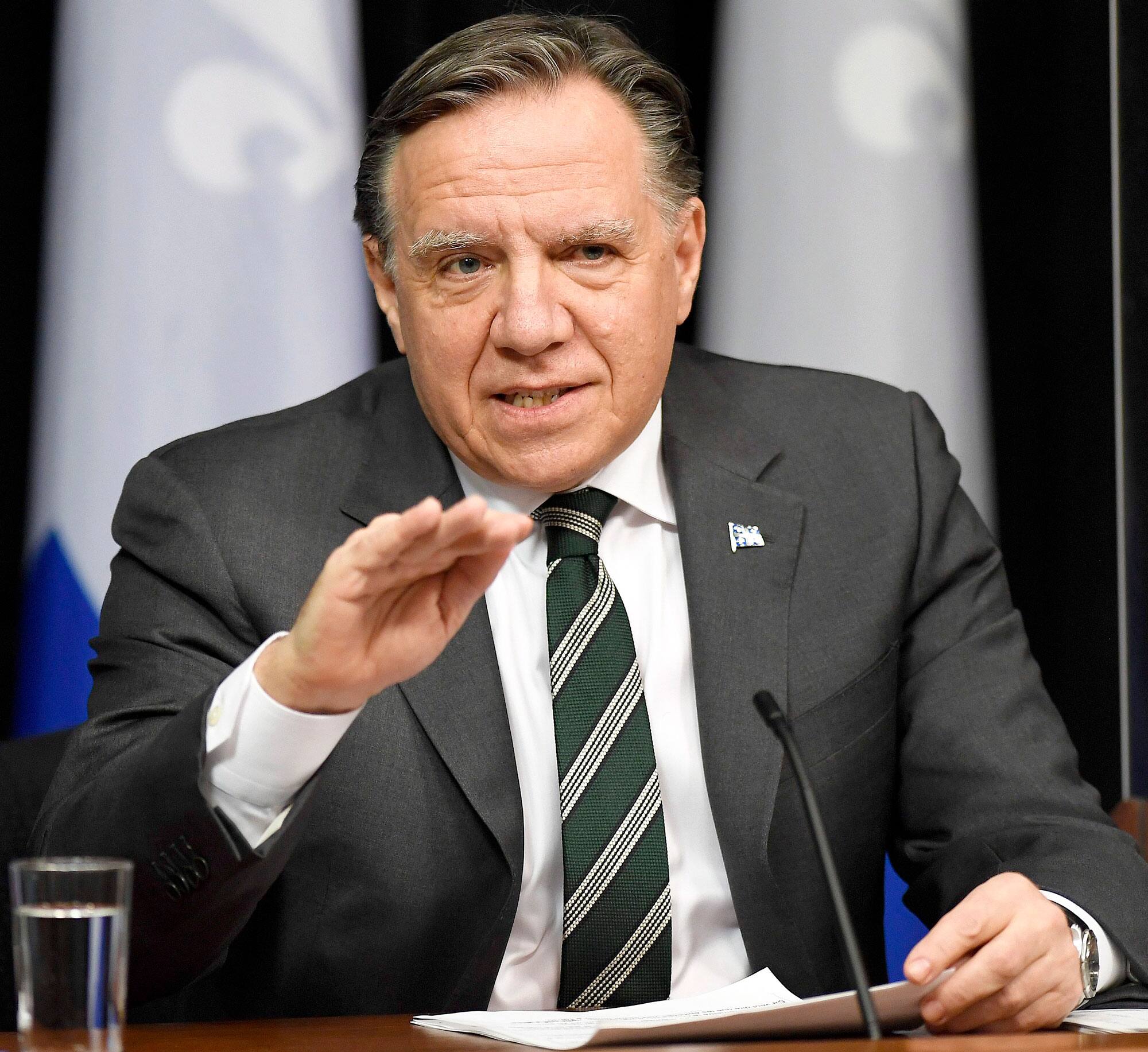 La lourde solitude de François Legault | JDM