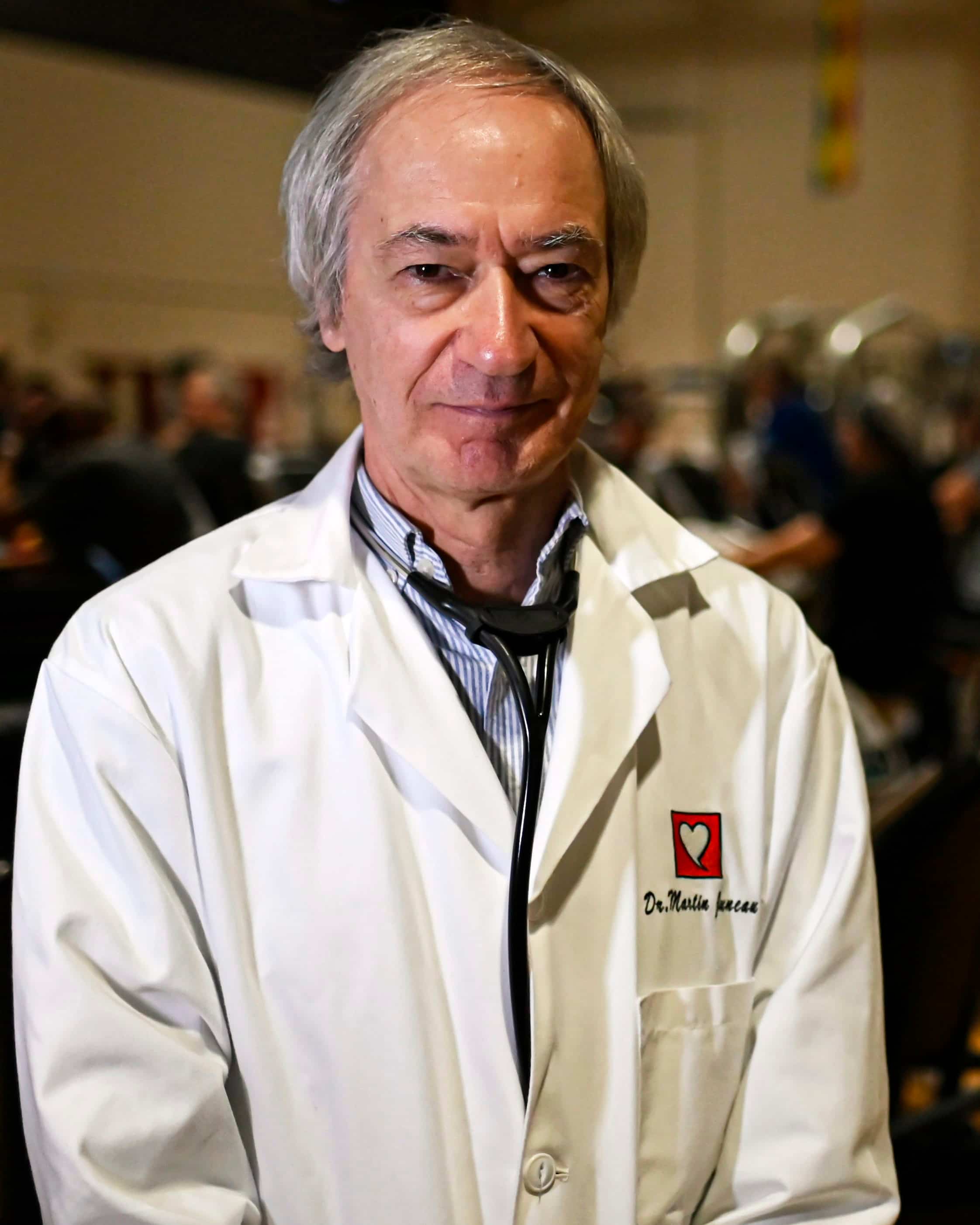 La Fondation ÉPIC dévoile une plaque commémorative en hommage au Dr ...