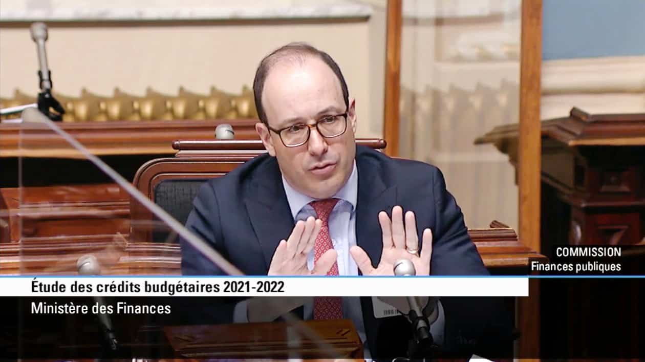 Charles Émond prêt à vendre des placements fiscalement douteux | JDM