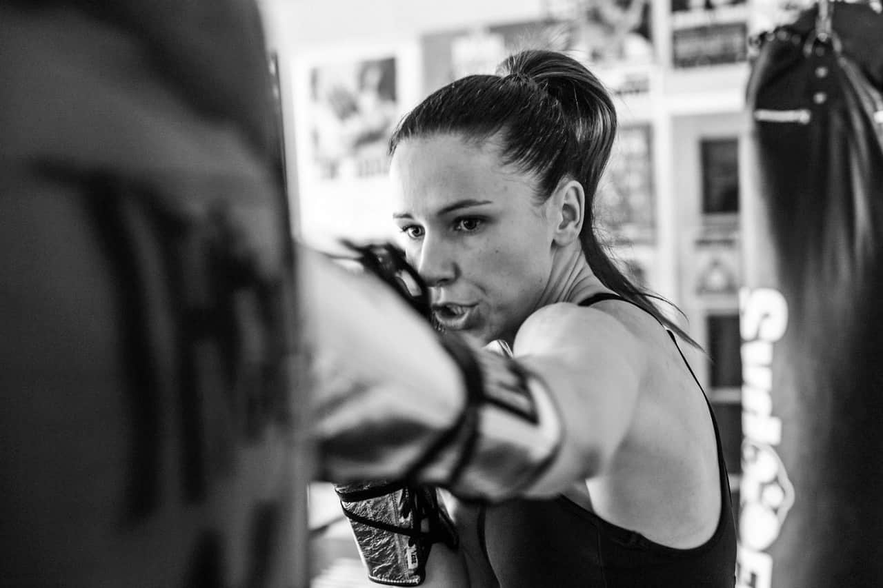 Ottawa appuie une boxeuse pénalisée à cause de son enfant | TVA Nouvelles