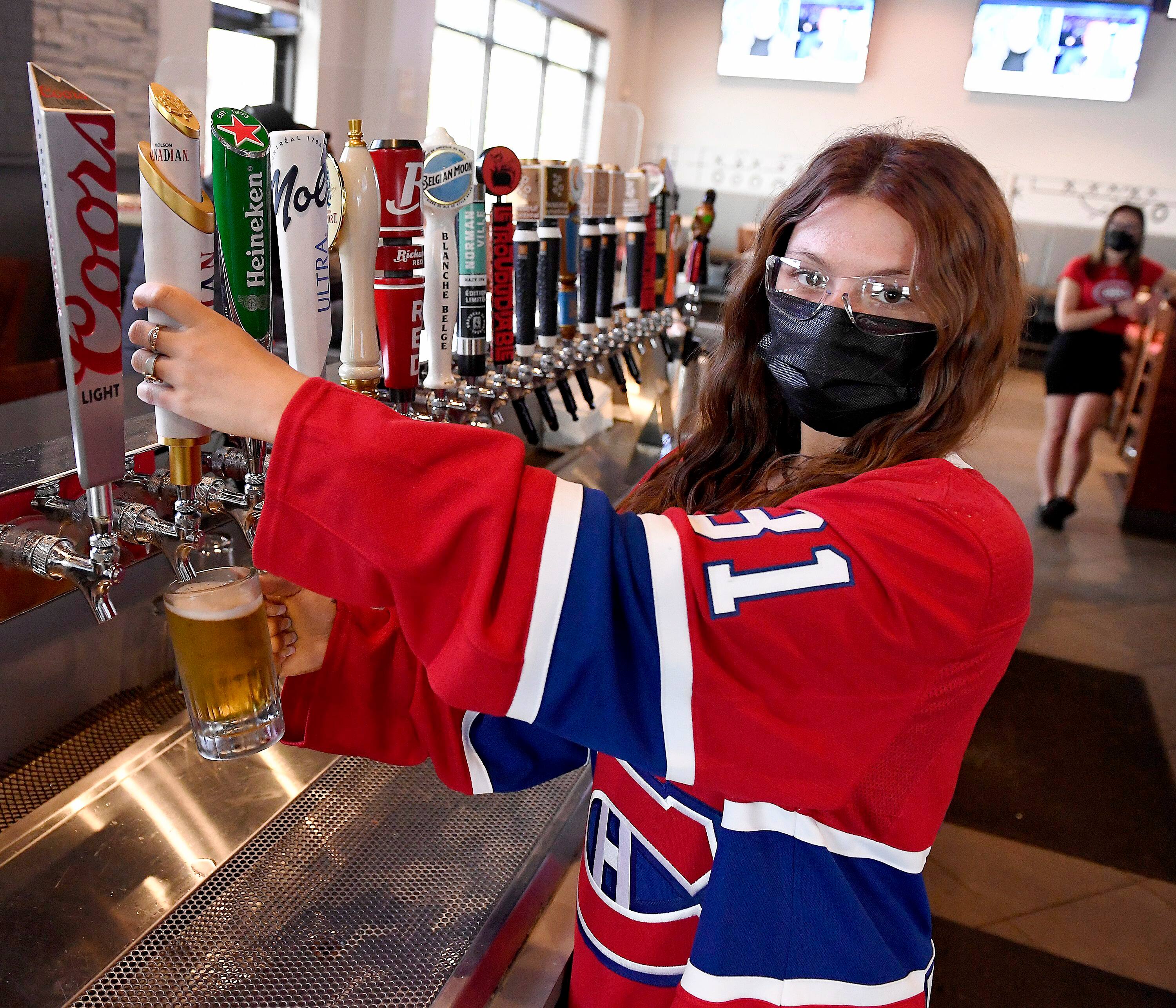 Assouplissement des règles sanitaires: «Ça fait du bien de se voir» | JDQ