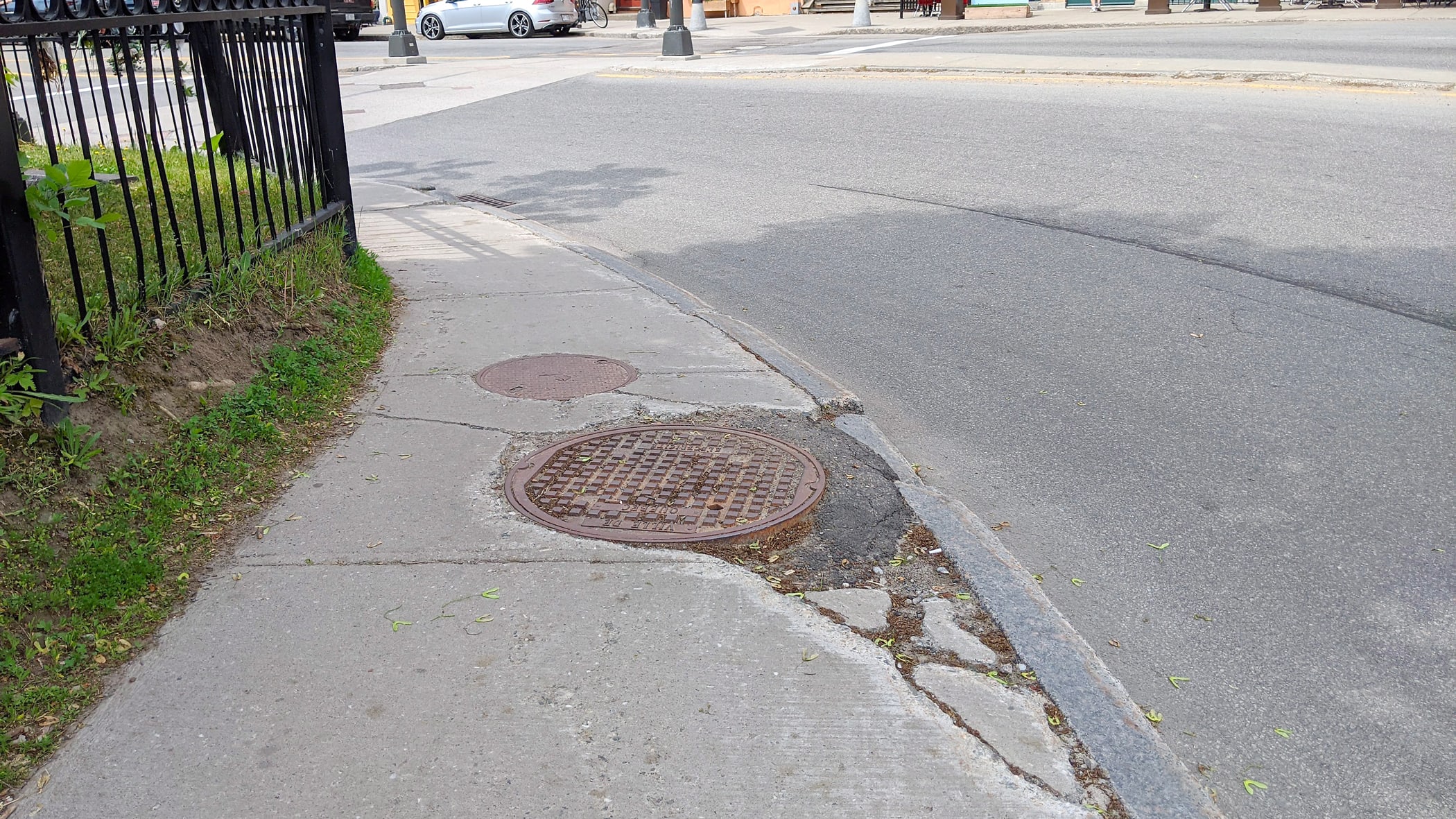 Un trottoir toujours aussi dangereux | JDQ